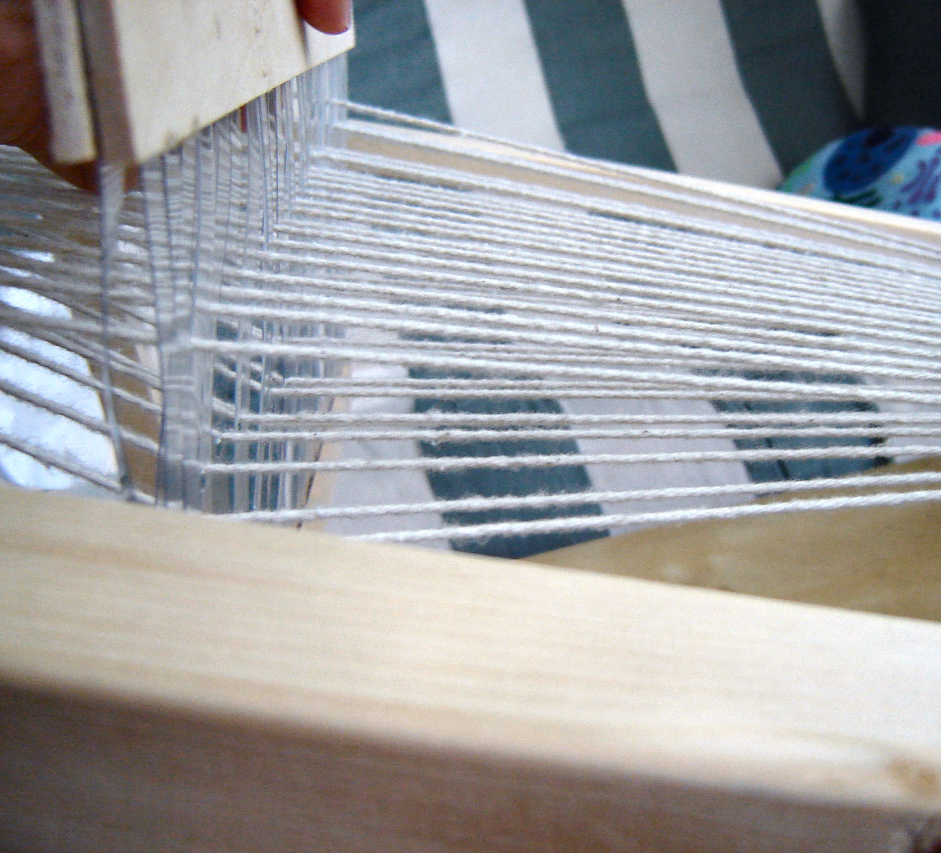 How to Weave on a Frame Loom : 8 Steps (with Pictures) - Instructables