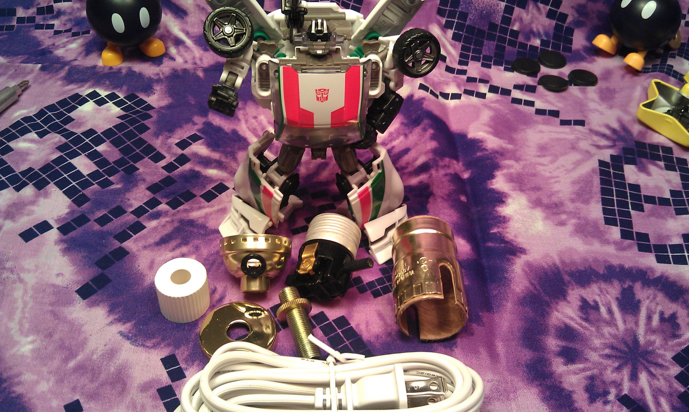 How to Build a Recycled Retro: NES Advantage Desktop Lamp Edition : 24 ...