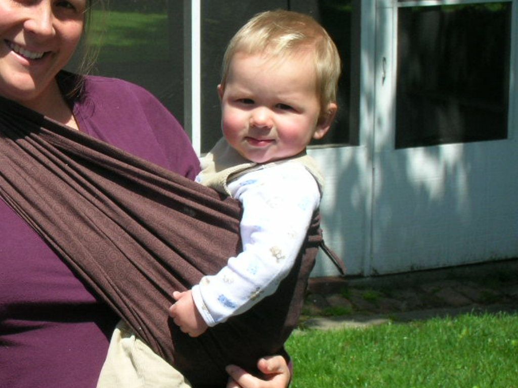 Look Mom, No Hands! a Simple Baby Sling : 9 Steps (with Pictures ...