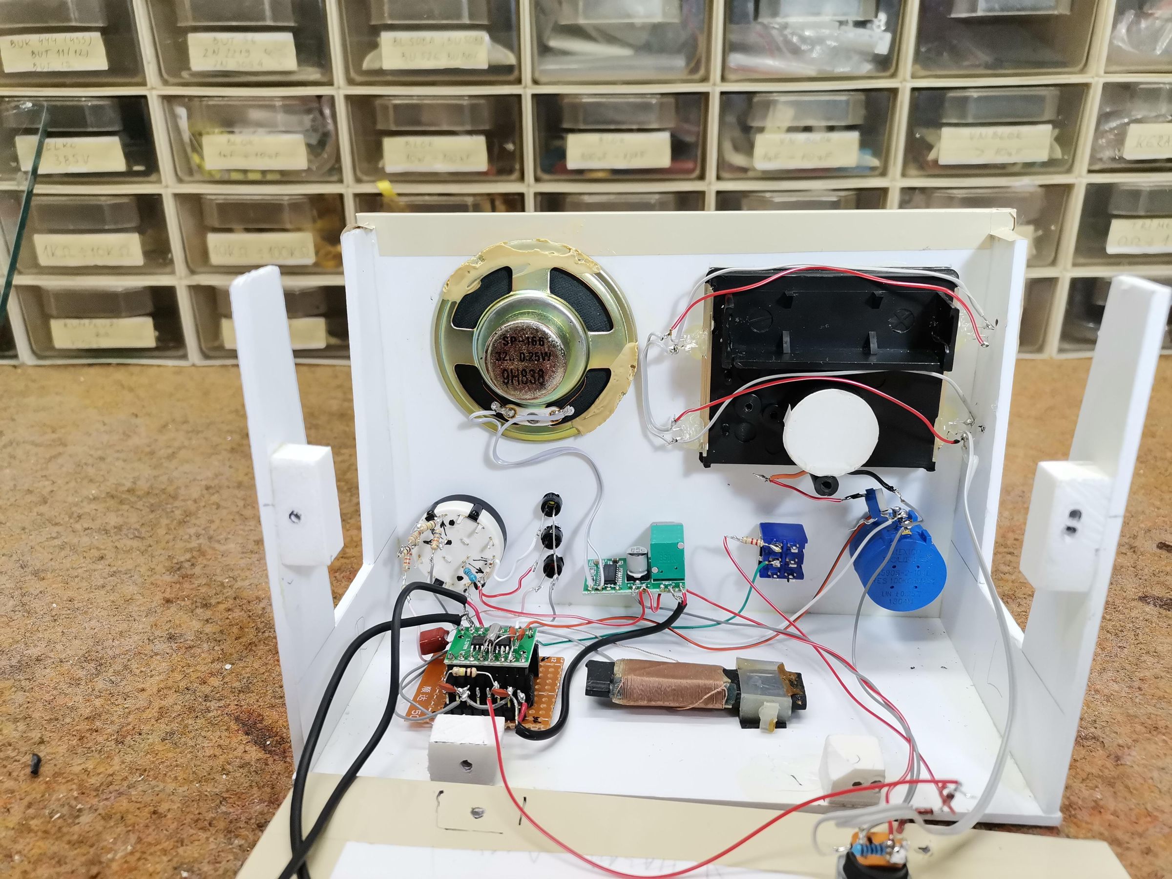 DIY Si4825 A10 Multiband Radio (MW,SW,FM) : 5 Steps - Instructables