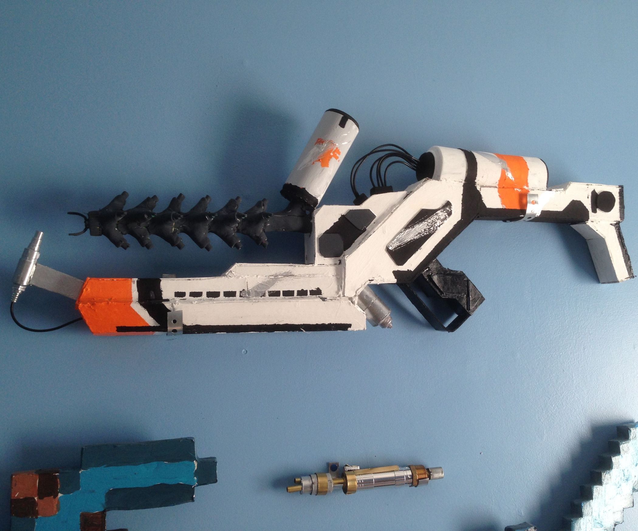 District 9 Arc Gun Prop : 6 Steps - Instructables