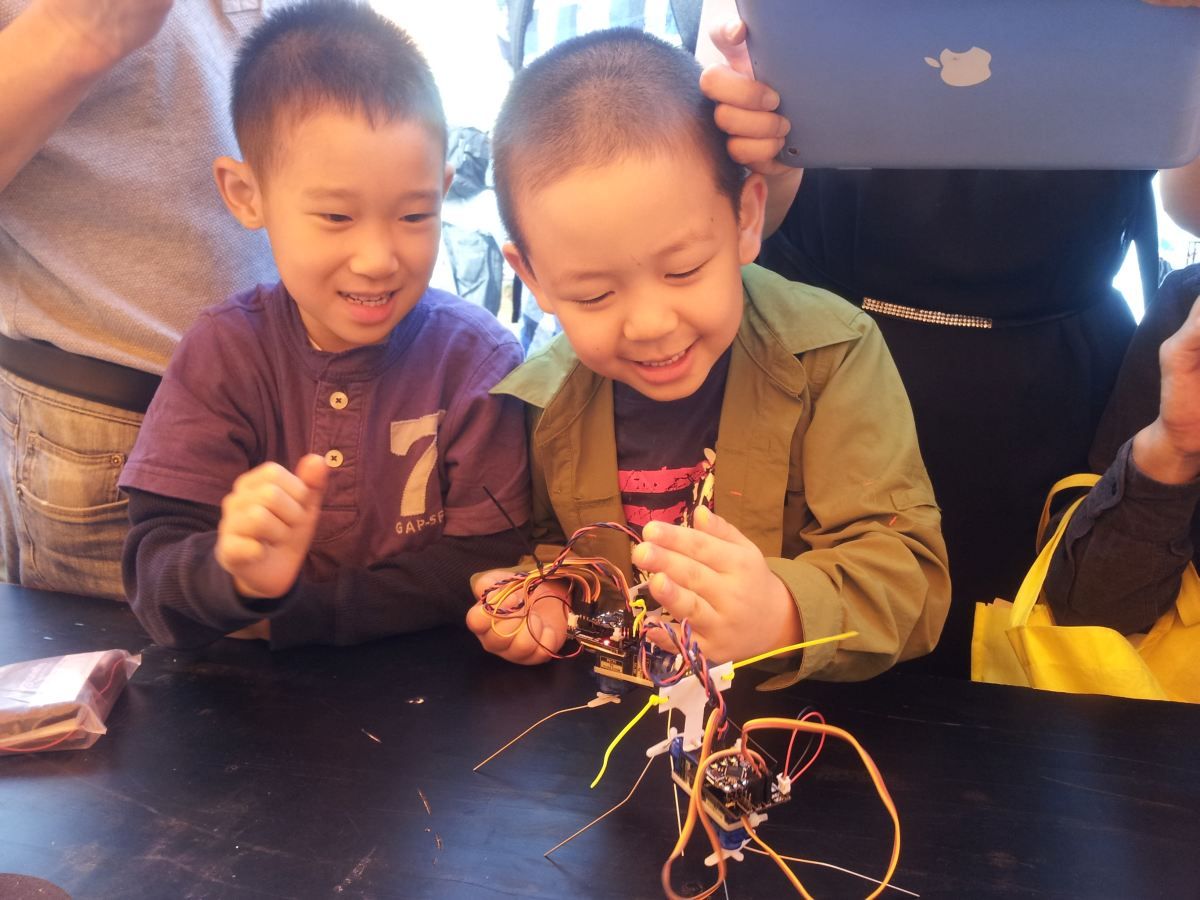 Insect Bot Mini : 12 Steps - Instructables