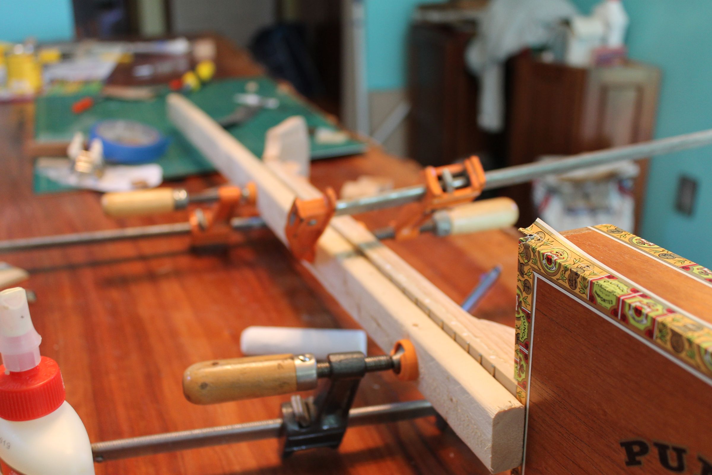 Awesome Cigar Box Dulcimer : 14 Steps (with Pictures) - Instructables