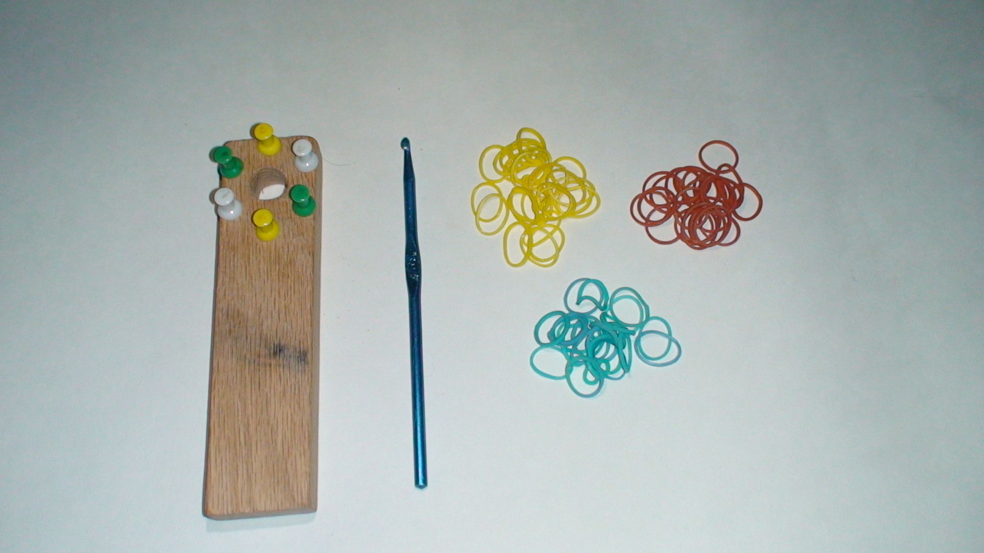 Easy to Make Rubber Band Loom and Bracelet : 9 Steps (with Pictures ...