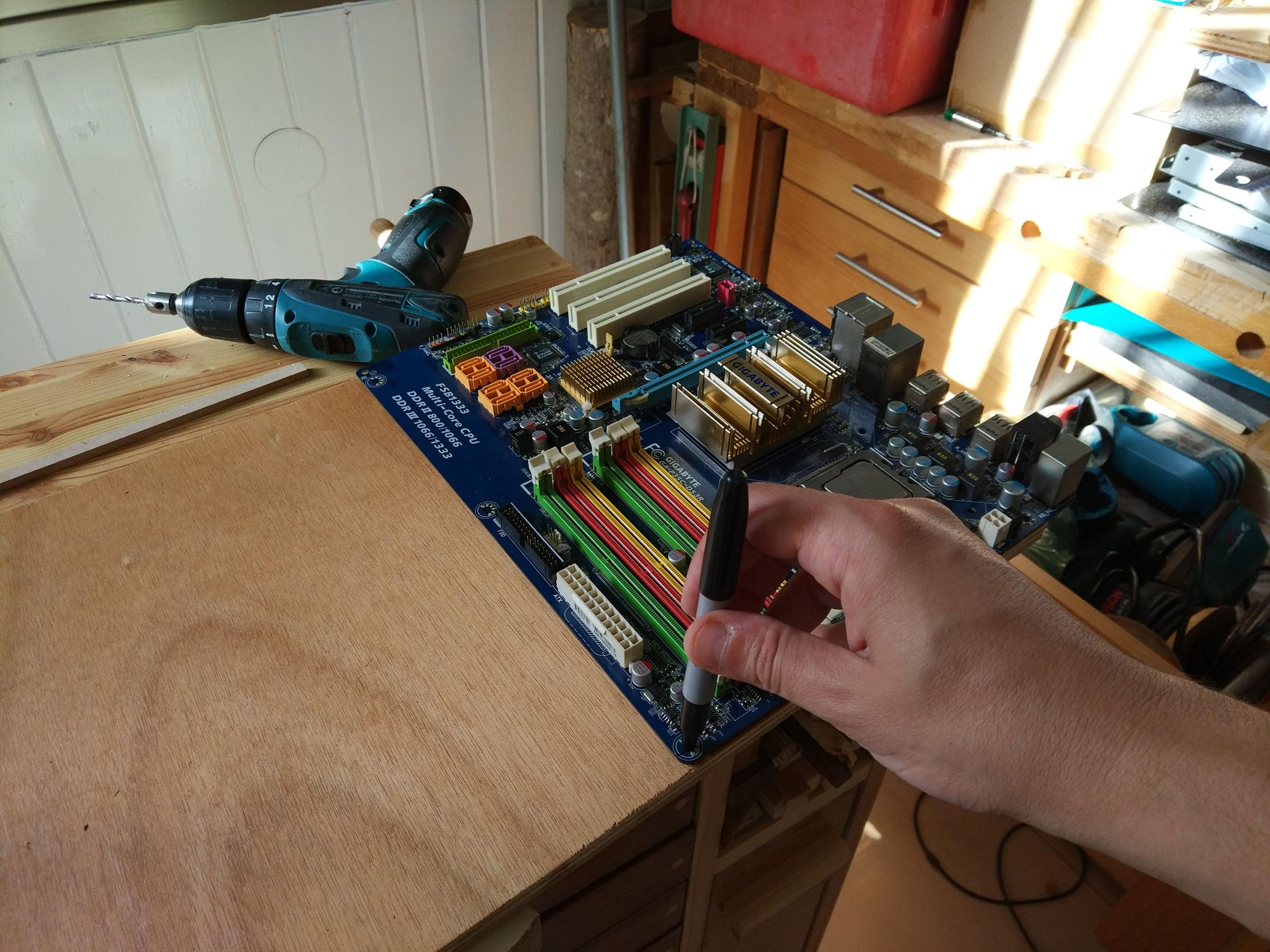 Portable Gaming PC in a Suitcase : 7 Steps (with Pictures) - Instructables