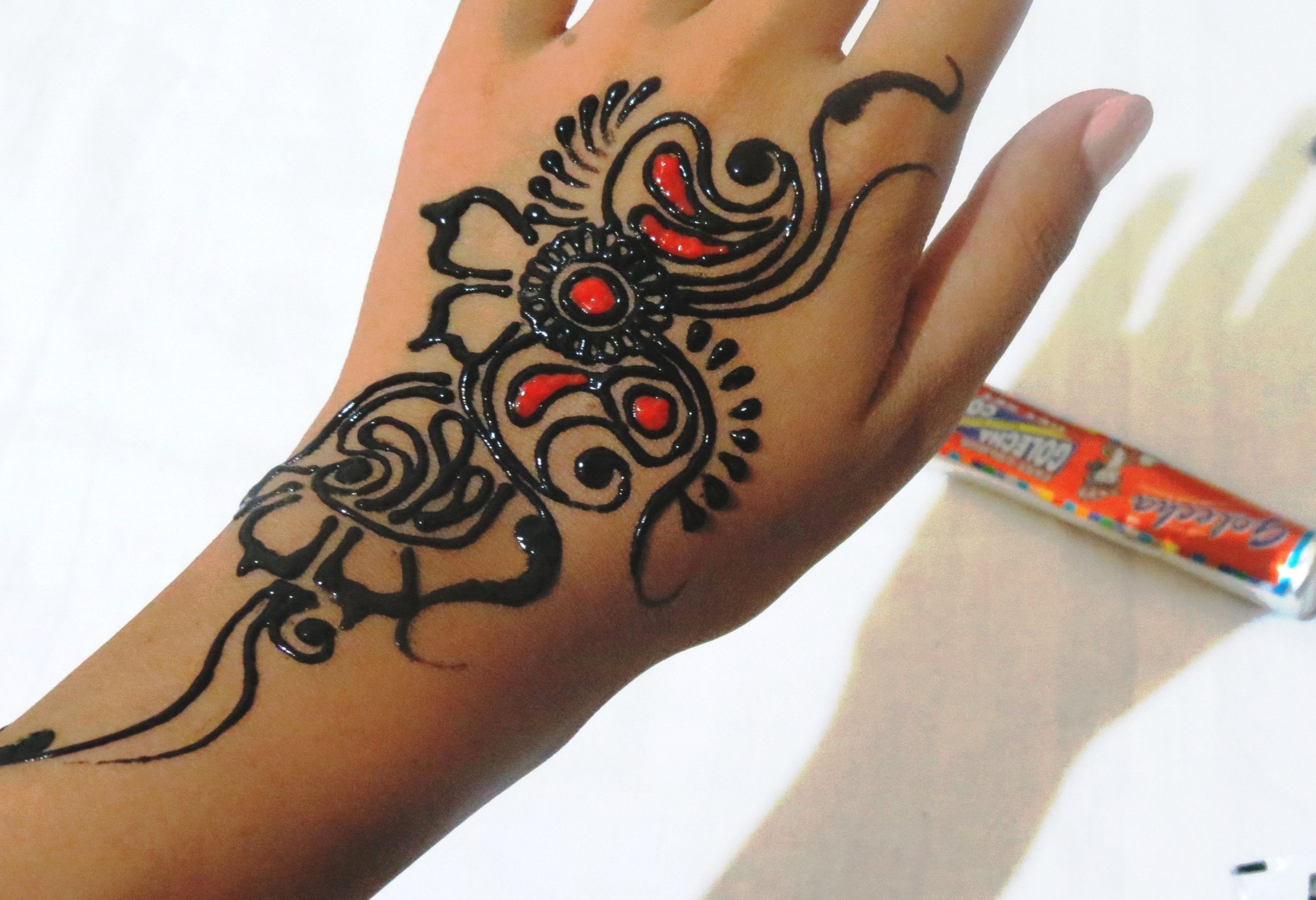 Coloured Henna : 8 Steps - Instructables