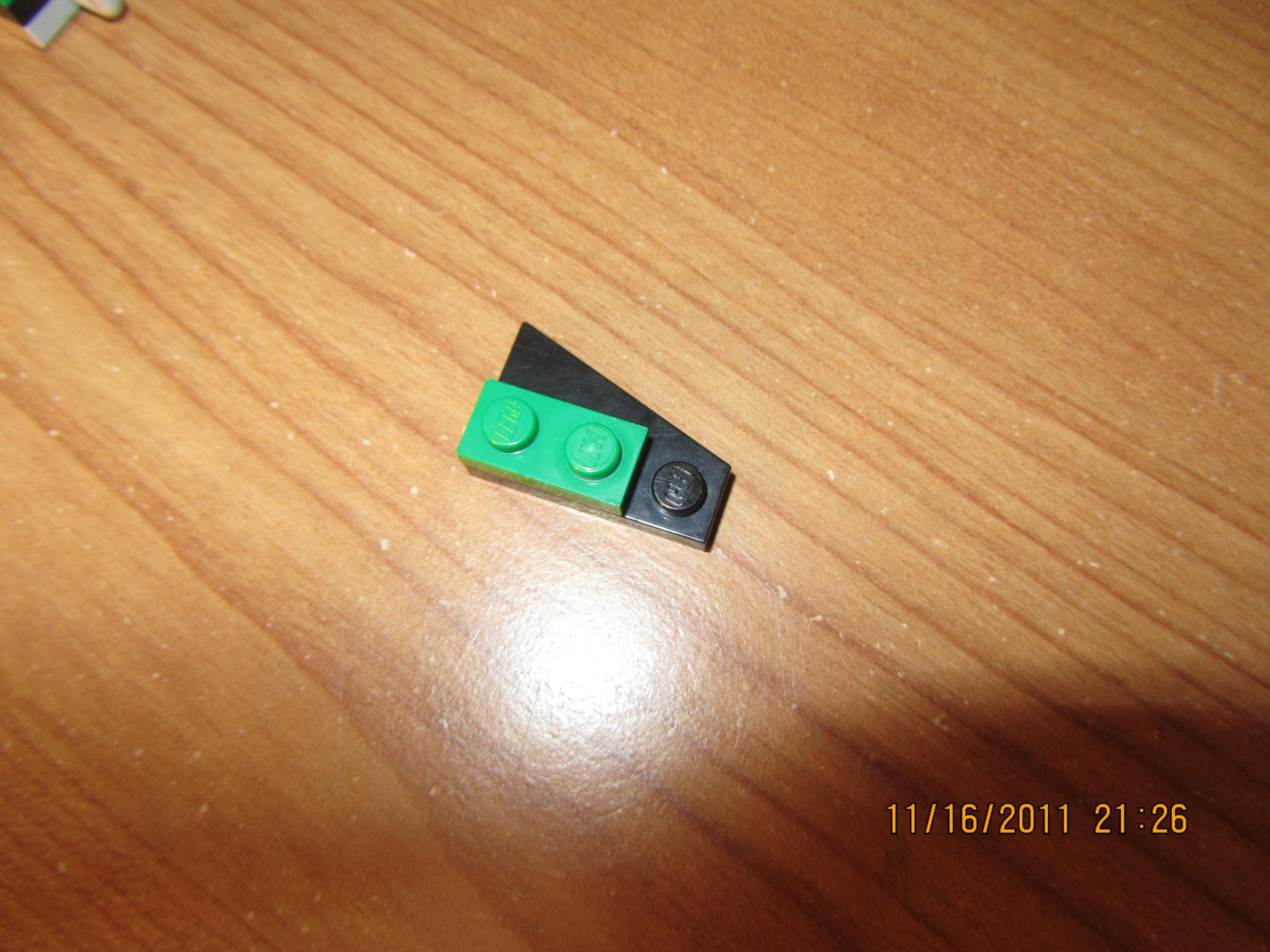 Lego Minifigure Wings : 4 Steps - Instructables