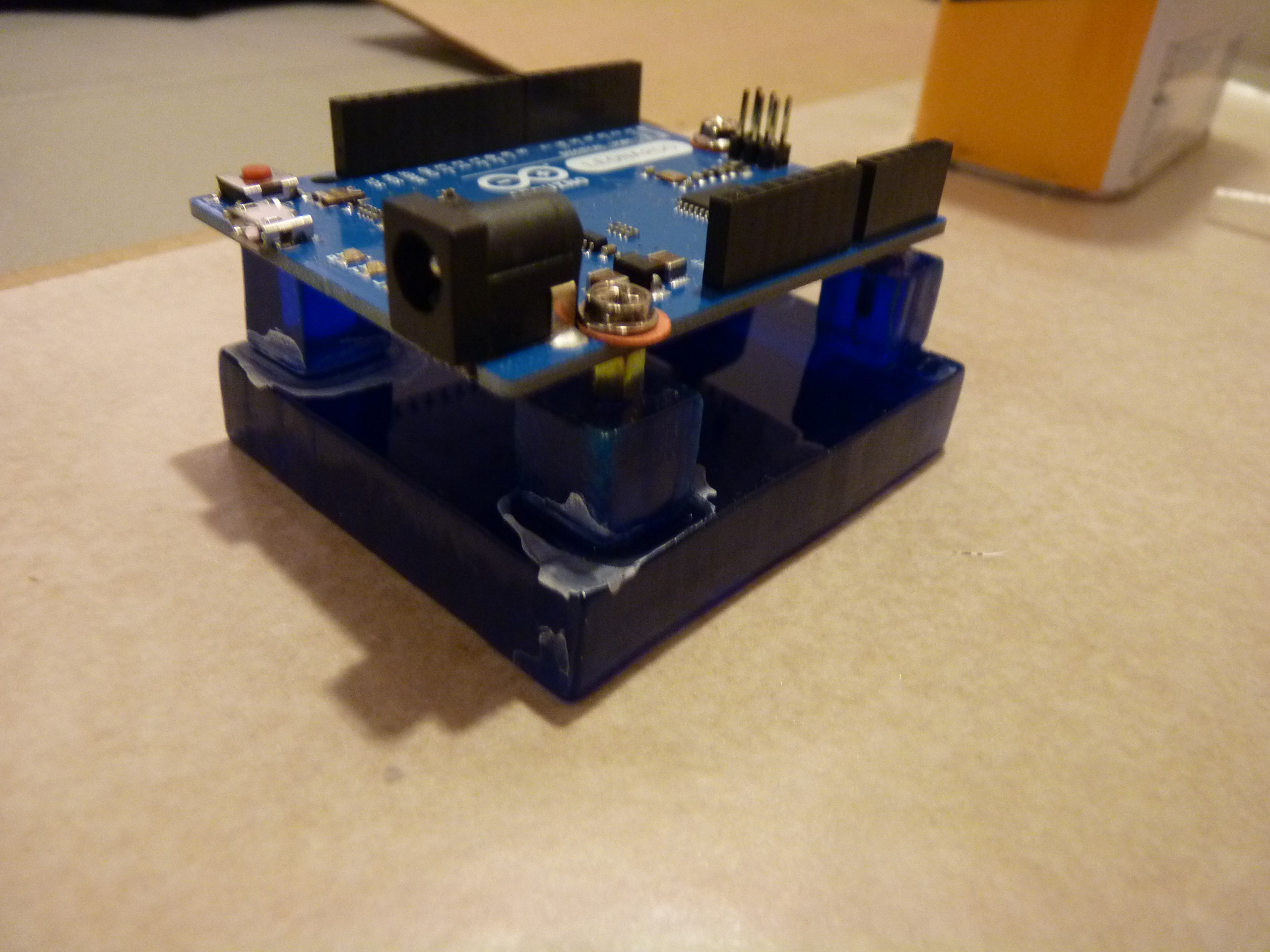 Arduino-plex 2.0: Modular Plexiglas Arduino Work Surface : 9 Steps ...