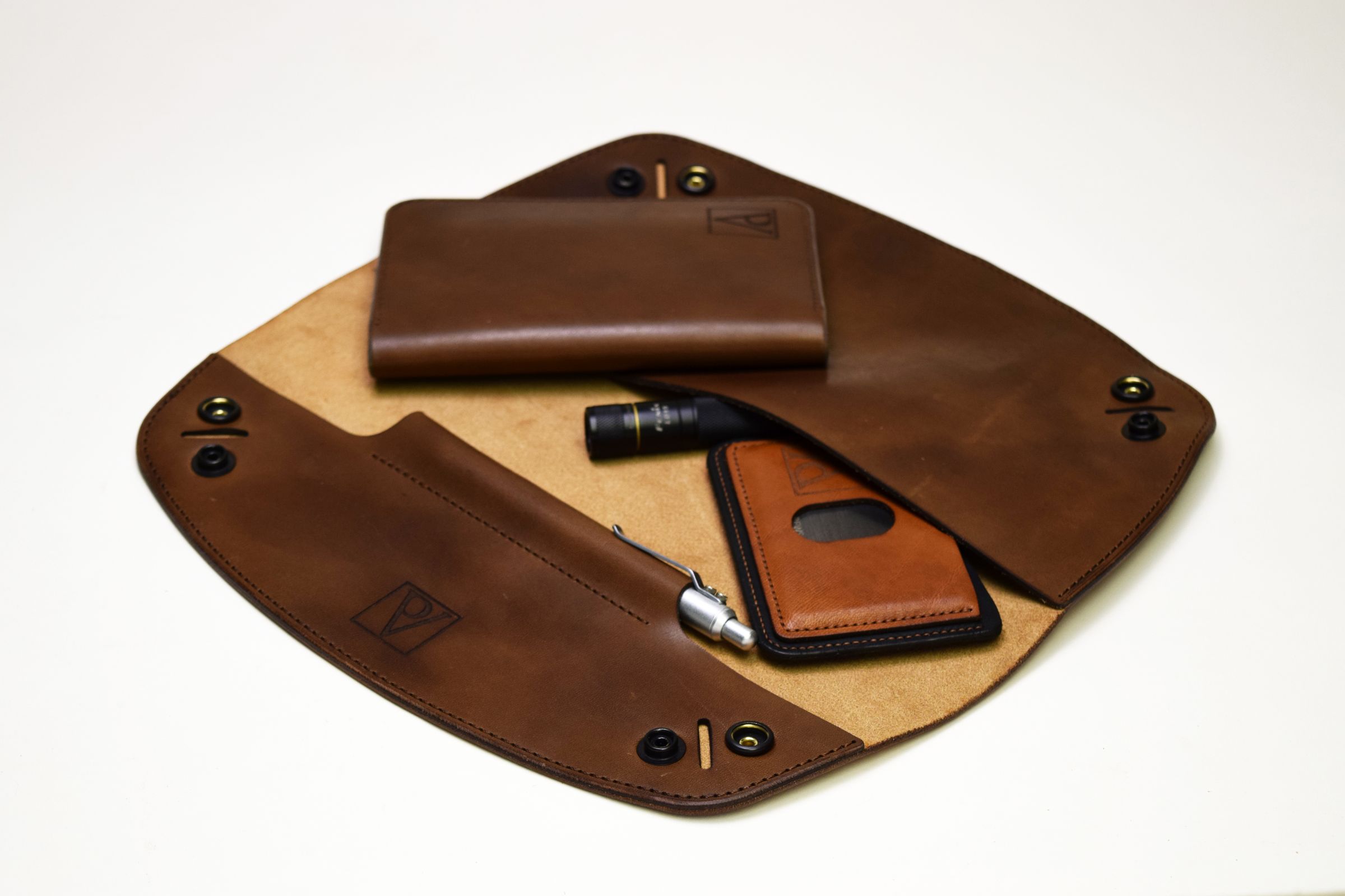 Leather Valet Tray/Pouch : 7 Steps (with Pictures) - Instructables
