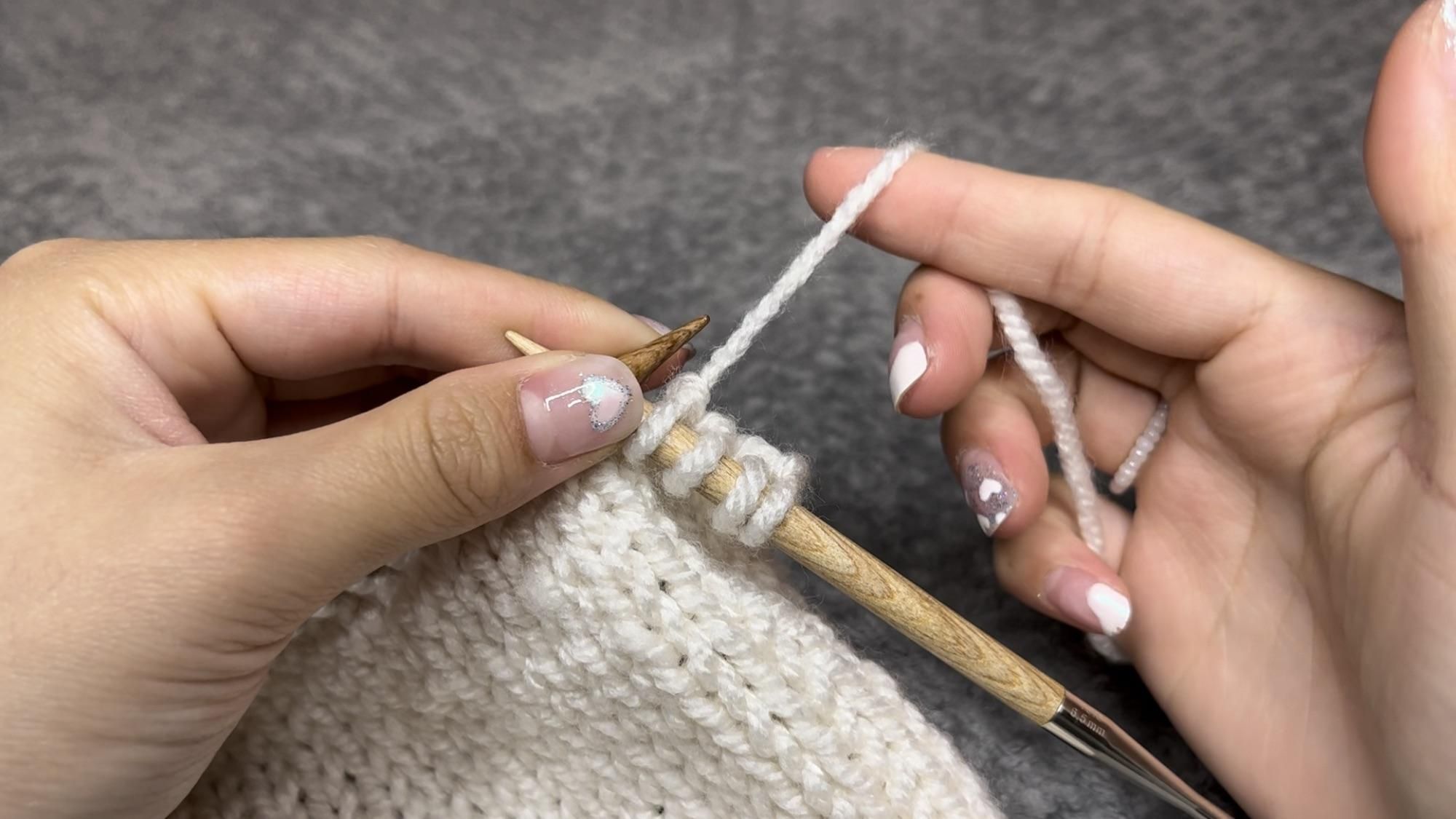 English-Style Knitting Vs. Continental Knitting : 9 Steps (with ...