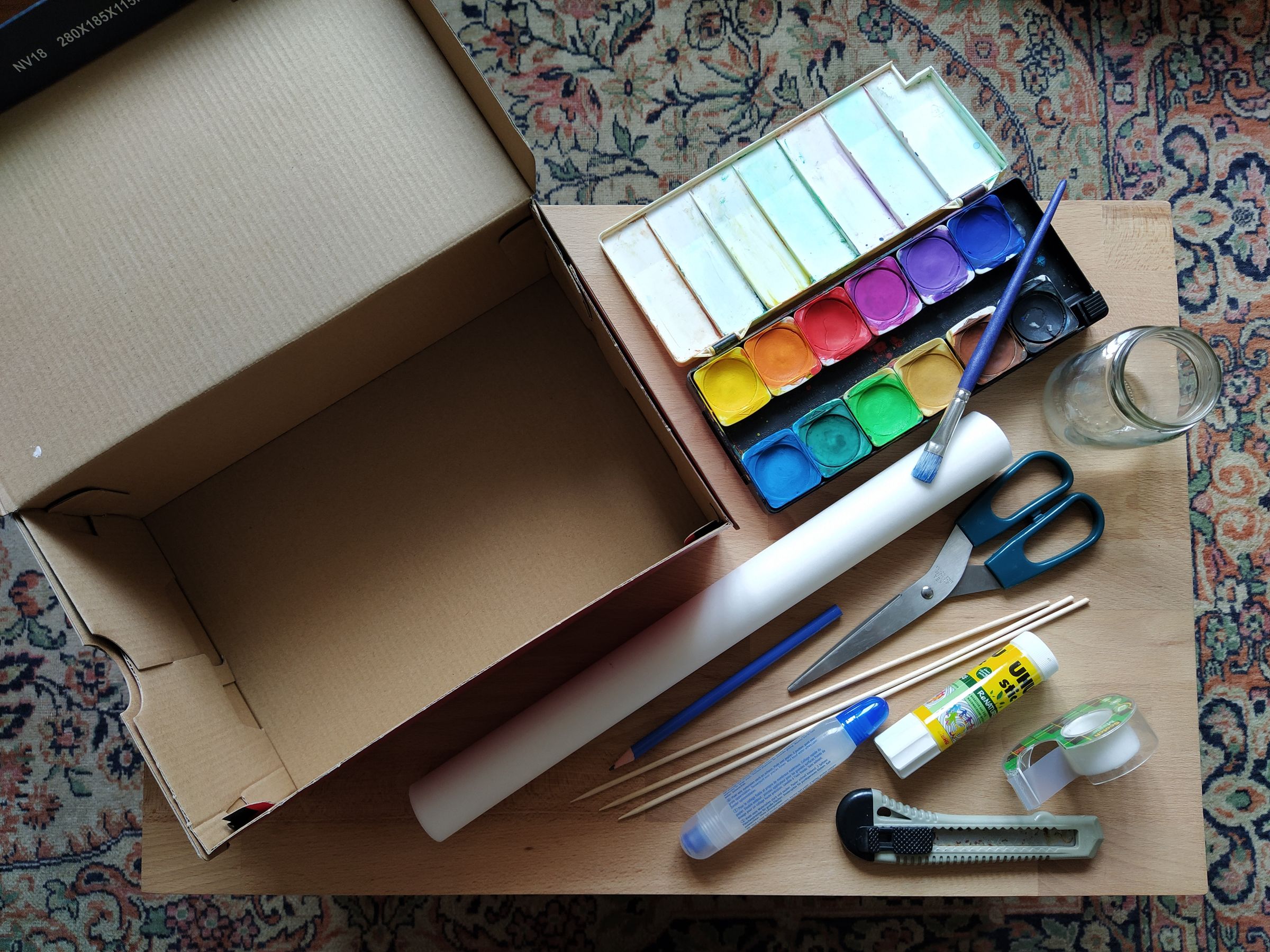 Shadow Theatre in a Shoebox : 5 Steps (with Pictures) - Instructables