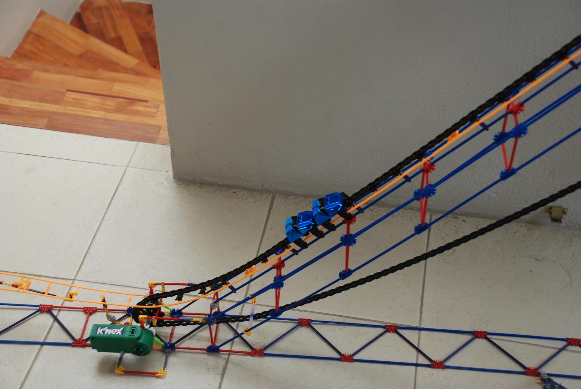Electric Eel Knex Roller Coaster : 12 Steps - Instructables