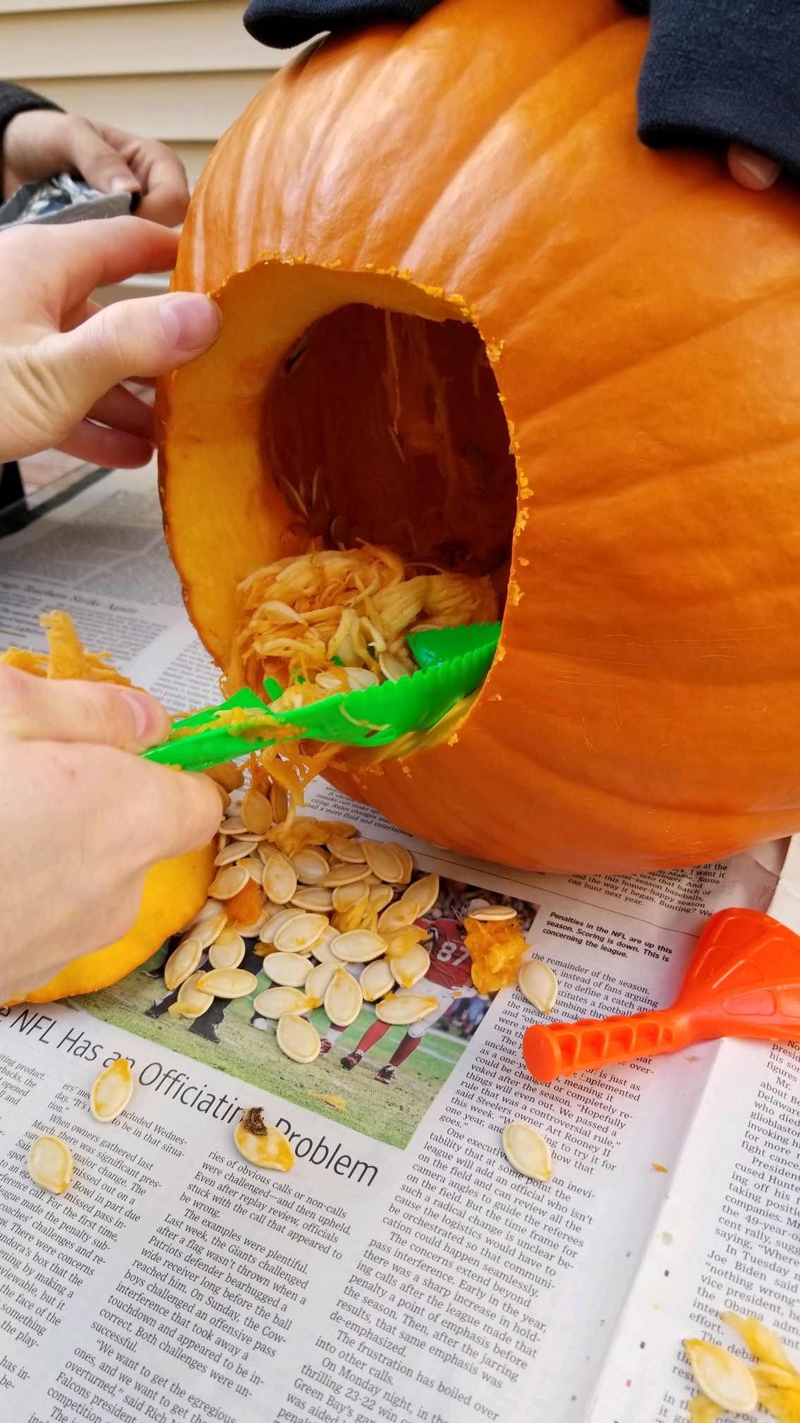 The Pumpkin Head Prop : 6 Steps - Instructables