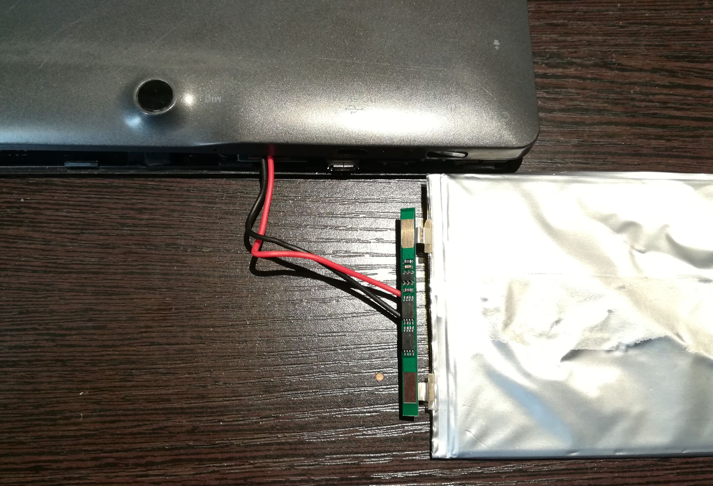 Easily Modify Android Tab Battery With 18650 LiPo Battery : 5 Steps ...