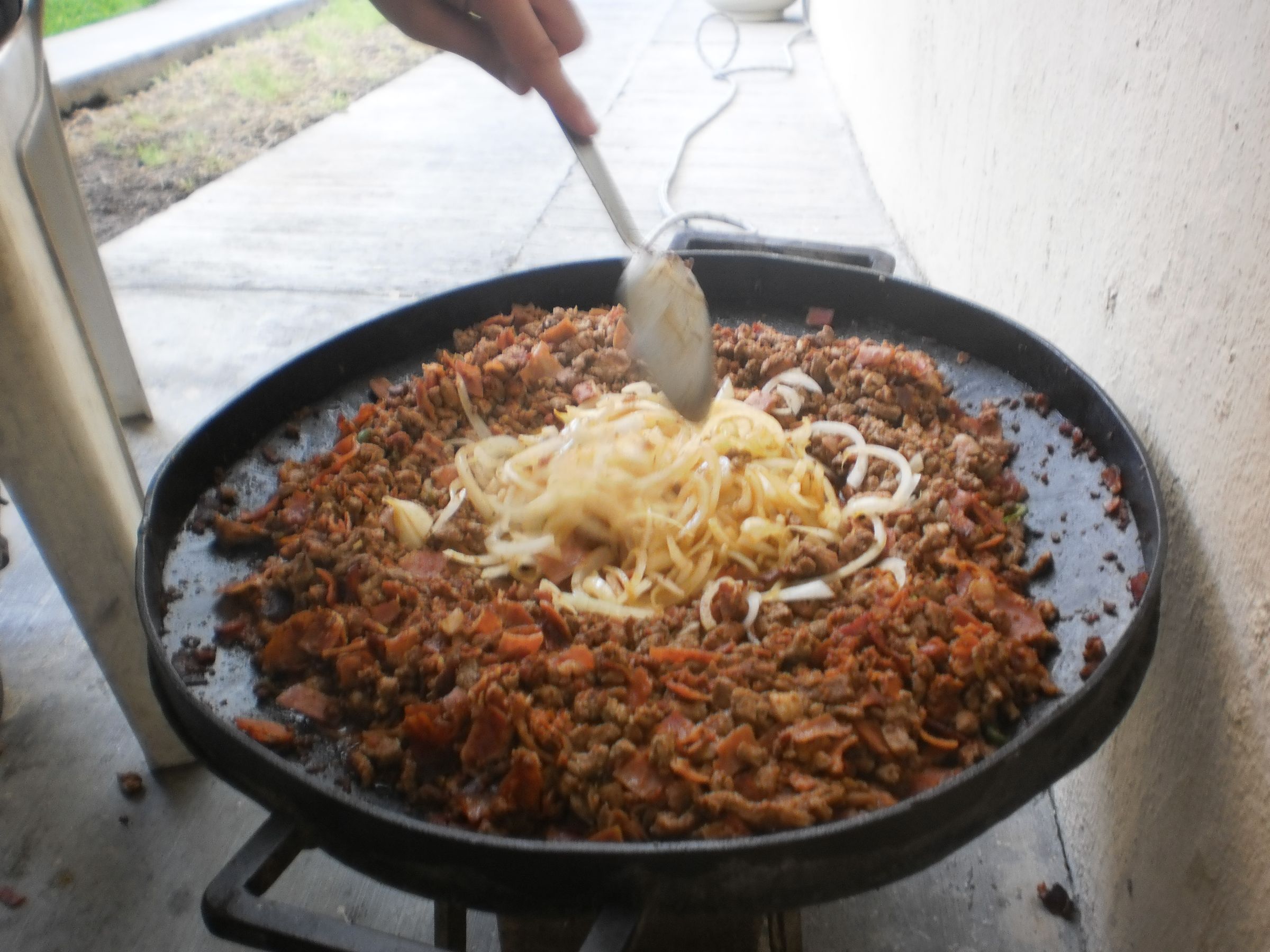 Meat Lovers Paradise, Mexican Discada New Take. : 6 Steps - Instructables