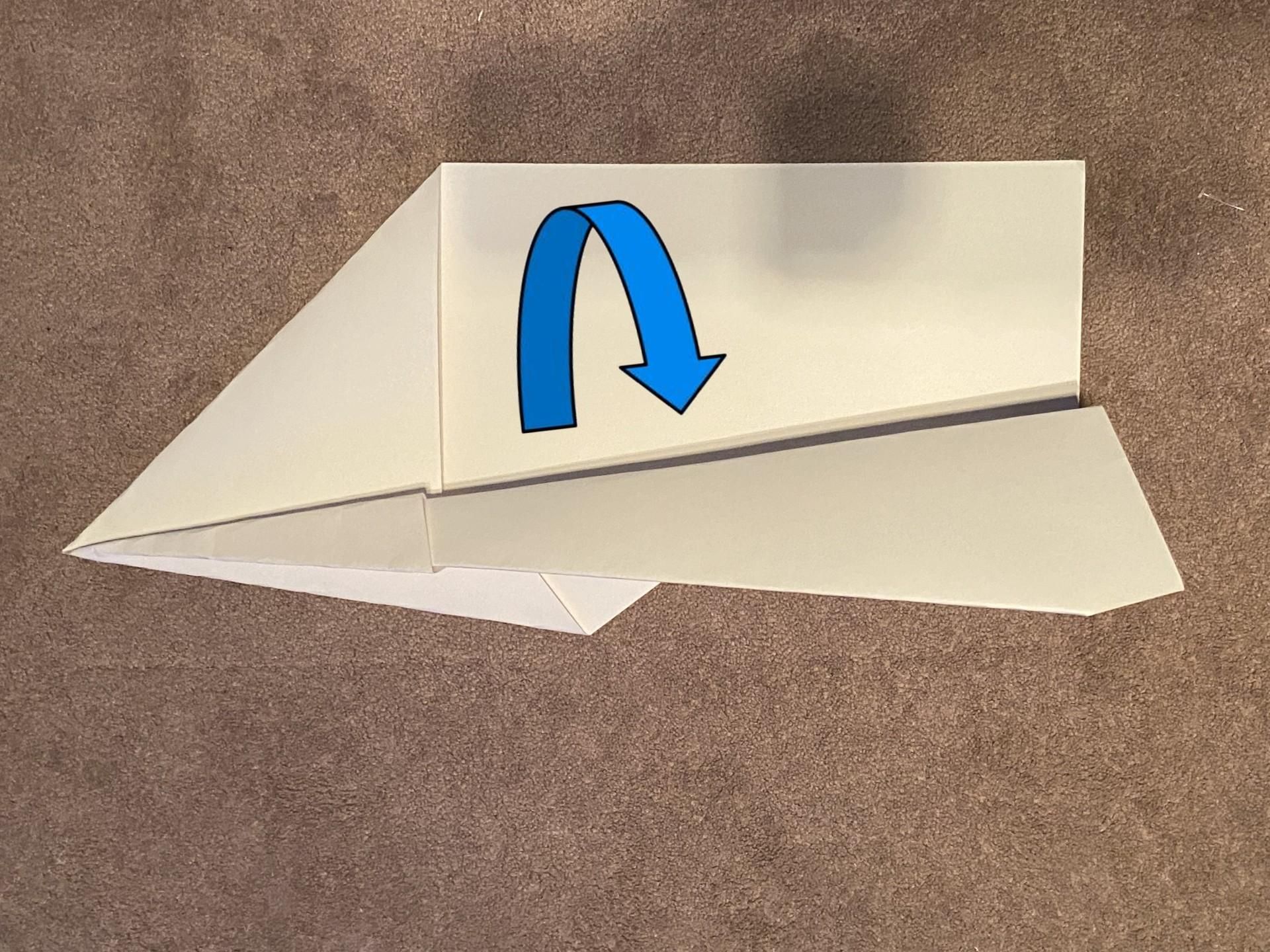 Jumbo Paper Airplane : 5 Steps - Instructables