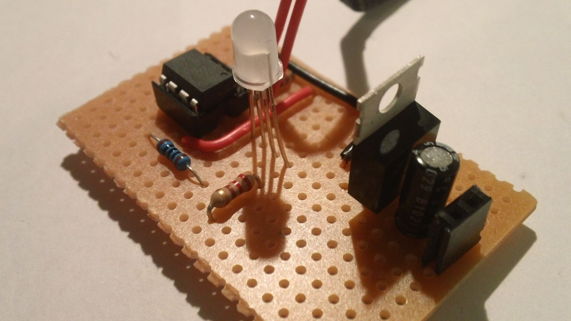 Color Changing Night Light With ATtiny : 8 Steps - Instructables