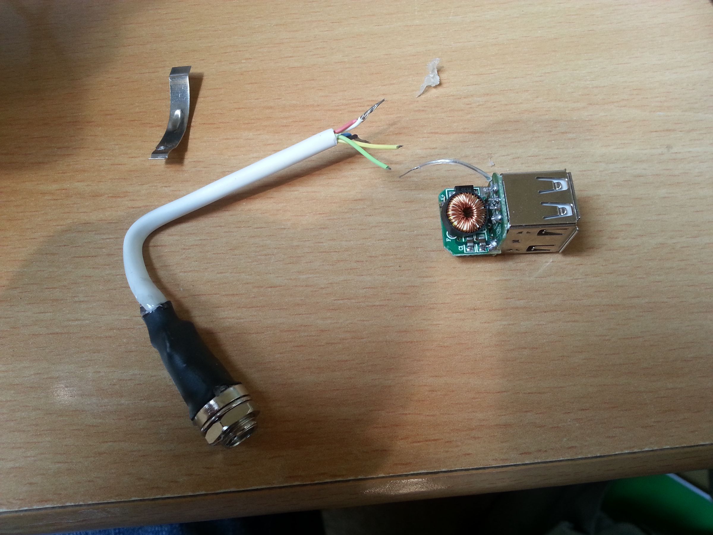 USB Charger From 12V Li-ion Batteries : 3 Steps - Instructables