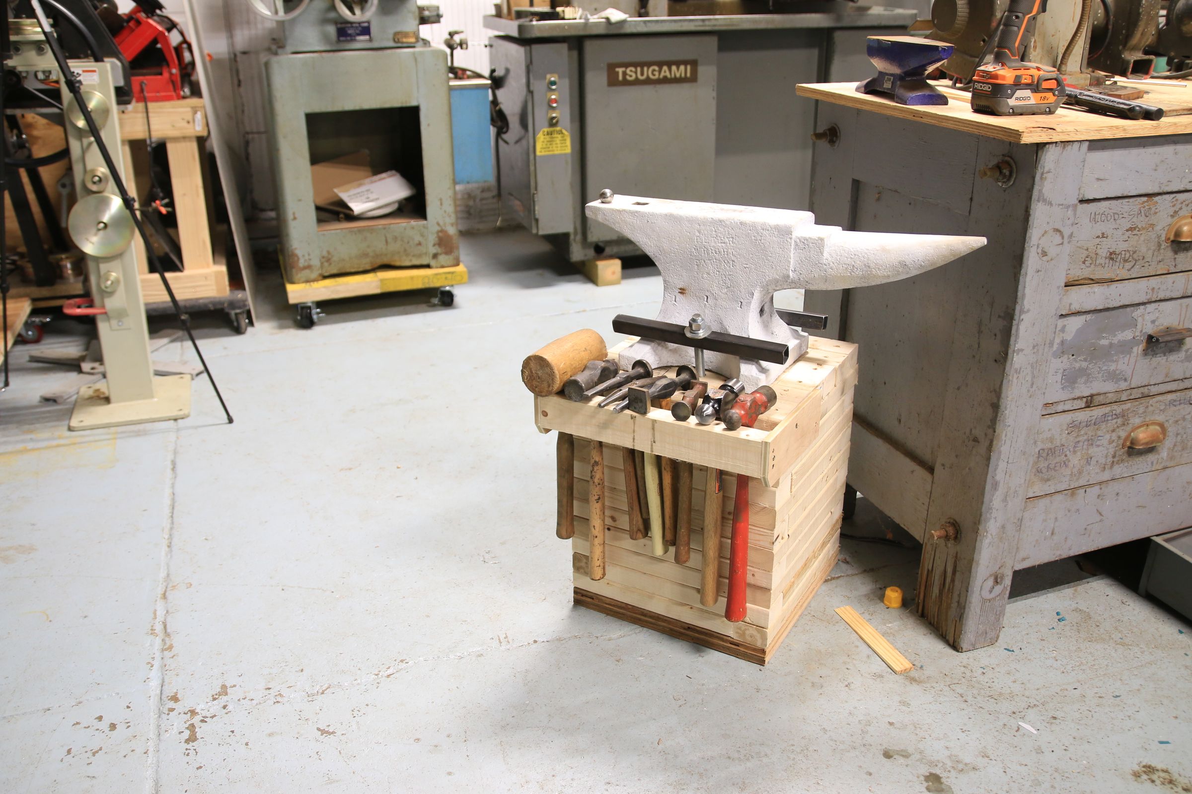 How To: 100lb Anvil Stand : 12 Steps (with Pictures) - Instructables