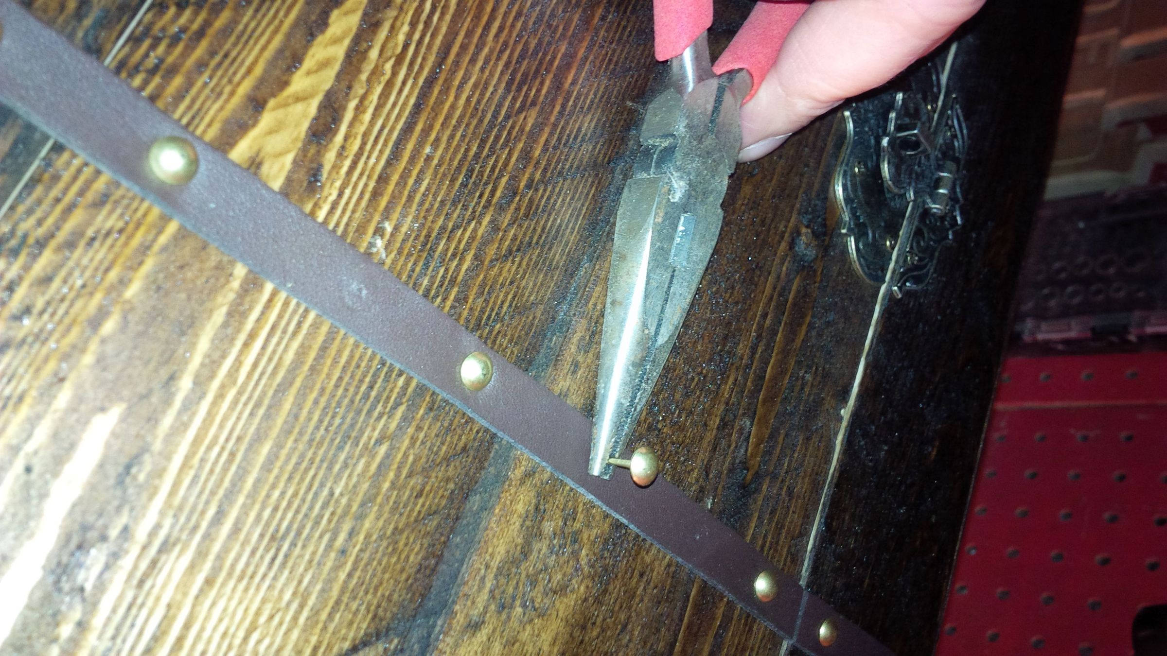 Pallet Treasure Chest : 5 Steps (with Pictures) - Instructables