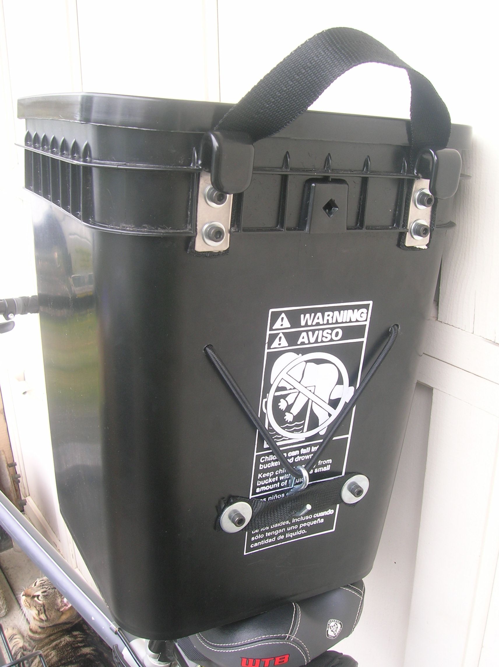 Black Bucket Panniers - Instructables