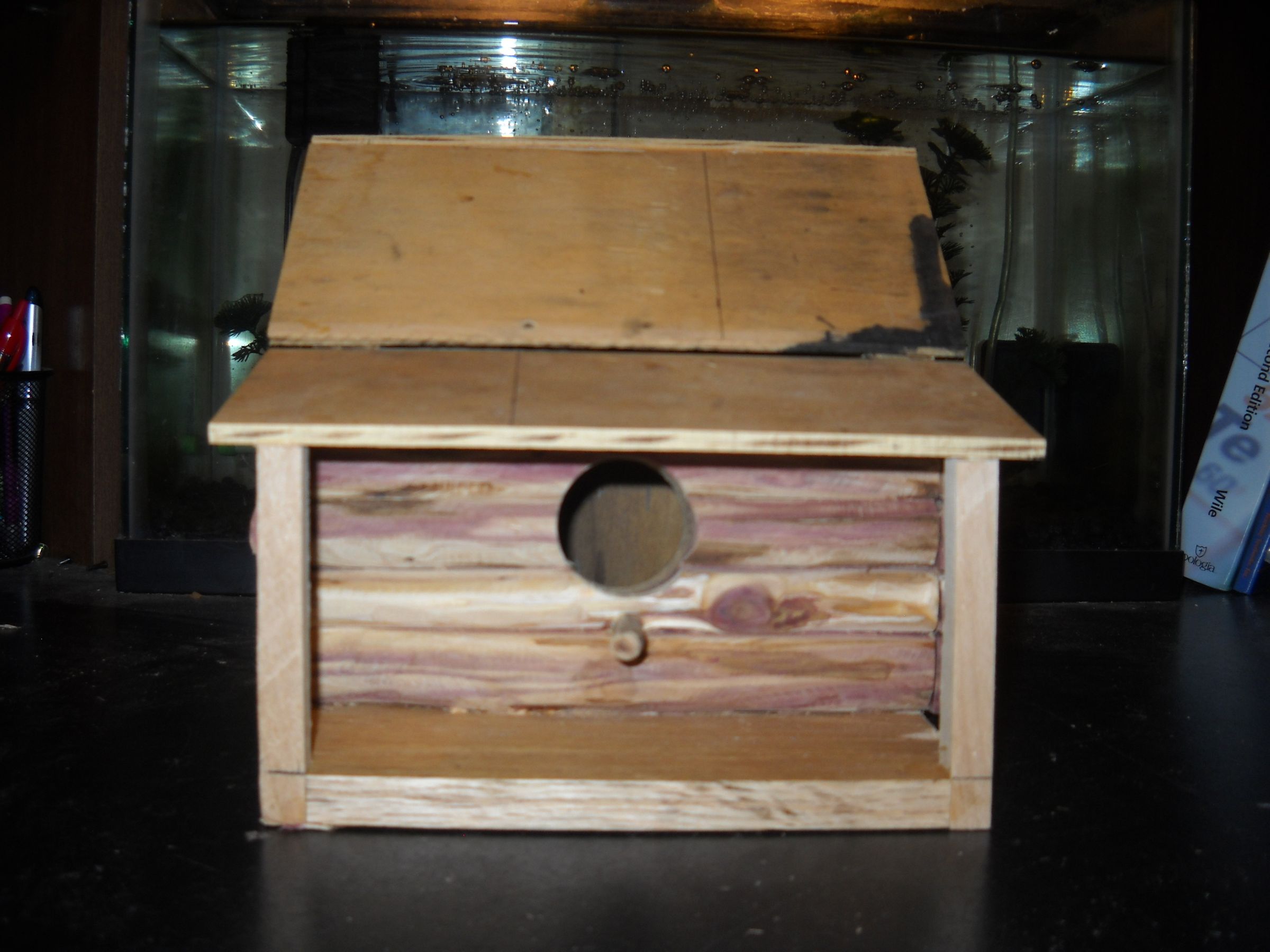 Log Cabin Bird House : 12 Steps (with Pictures) - Instructables