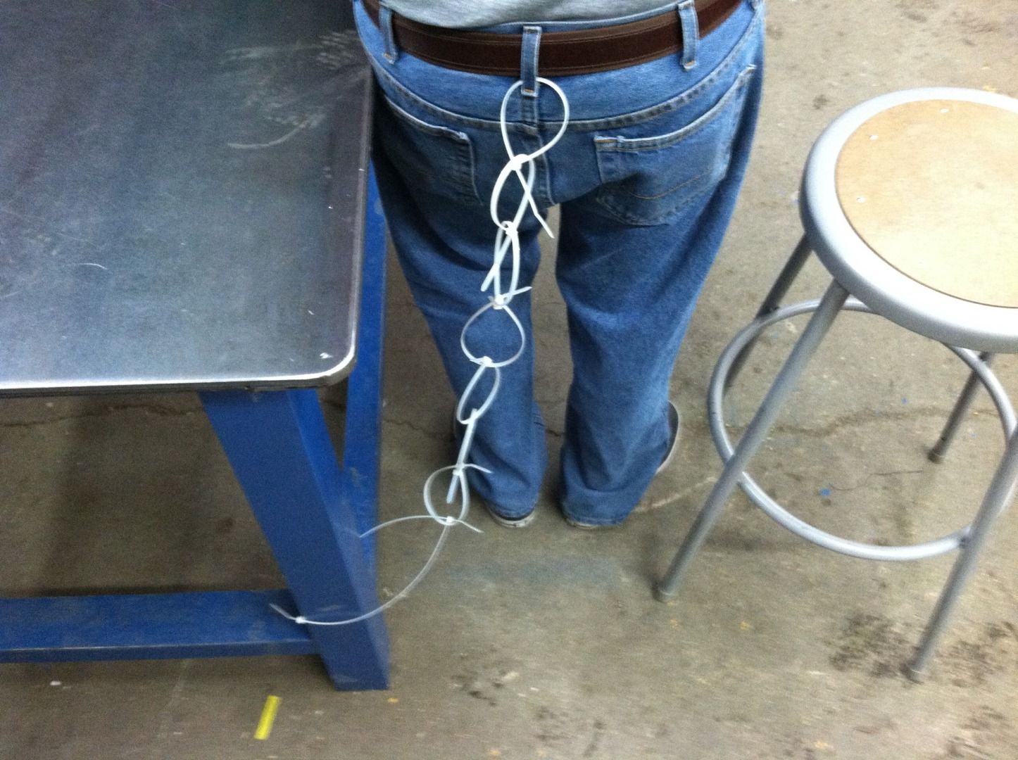 Work Pranks With ZipTies : 7 Steps - Instructables