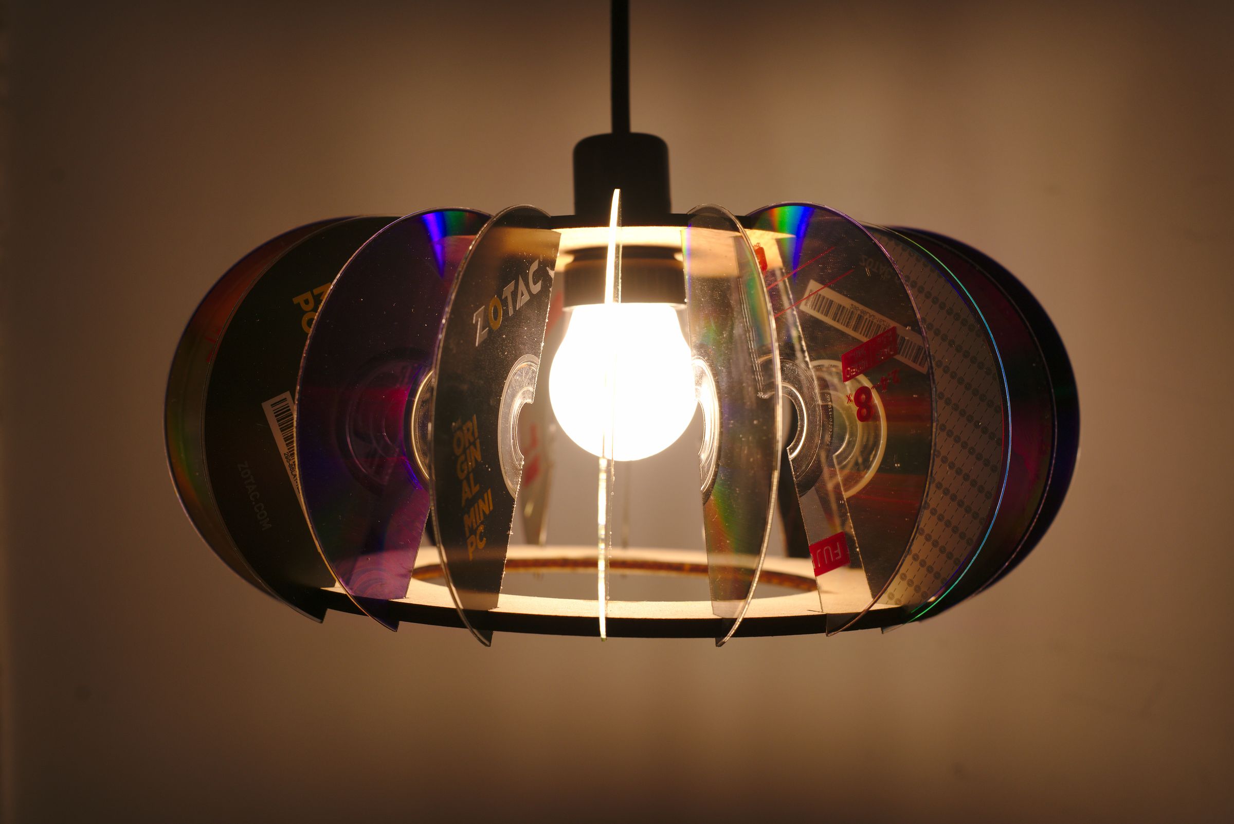 CD-Lamp : 8 Steps - Instructables