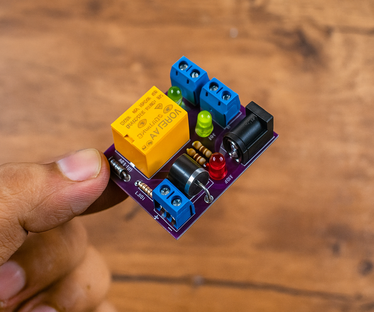 DIY Mini DC IPS Auto Load/Off Changeover Device for Solar System – Step-by-Step : 10 Steps ...
