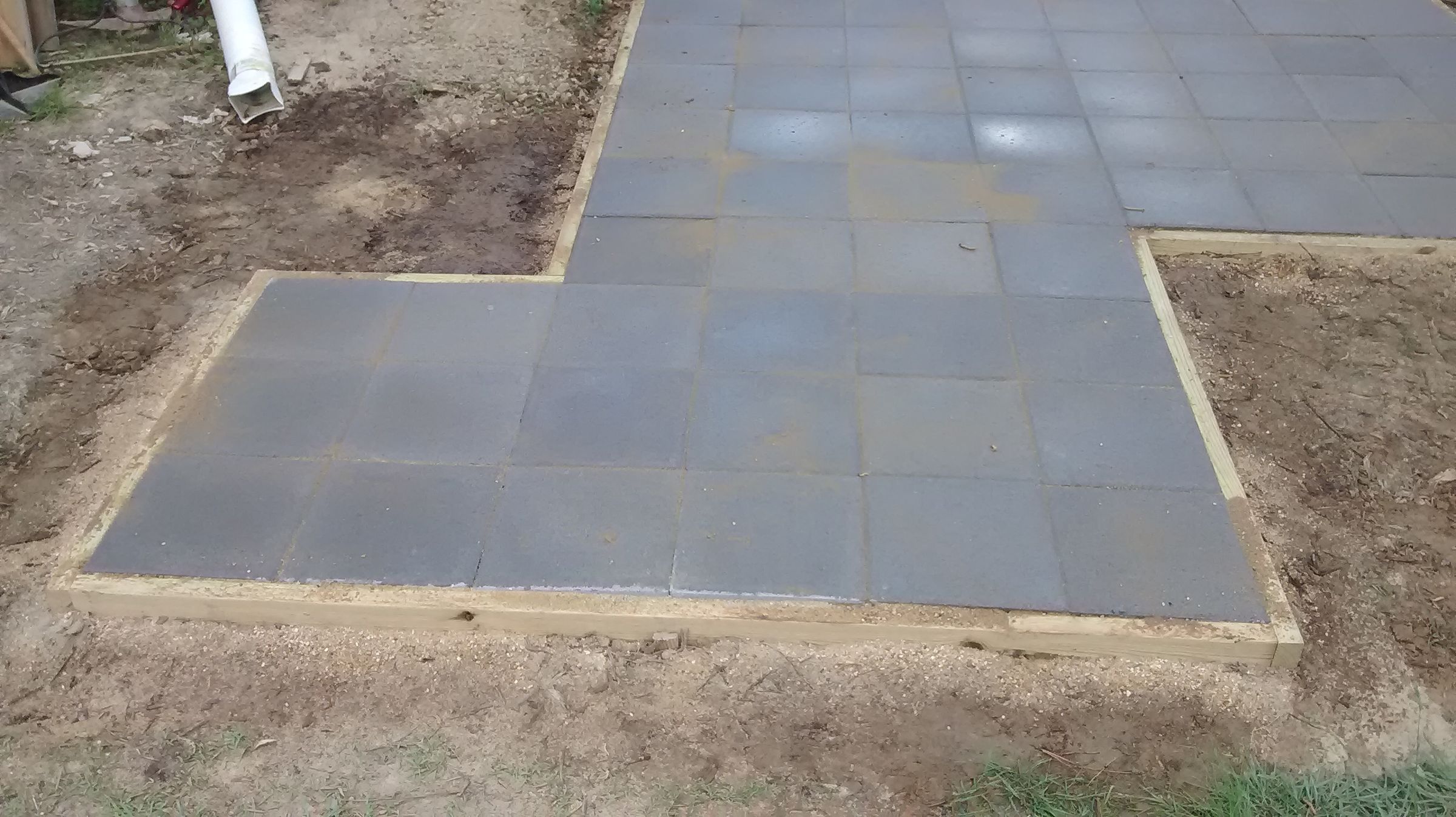 Building a Simple Patio Using Paving Stones : 9 Steps (with Pictures ...