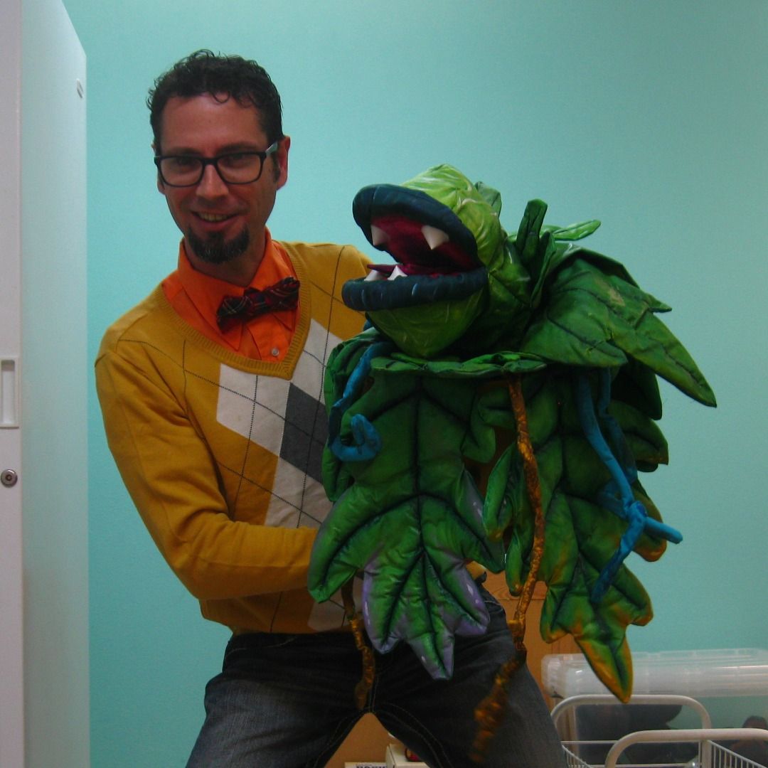 Audrey II Hand Puppet Little Shop of Horrors Halloween Prop : 3 Steps ...