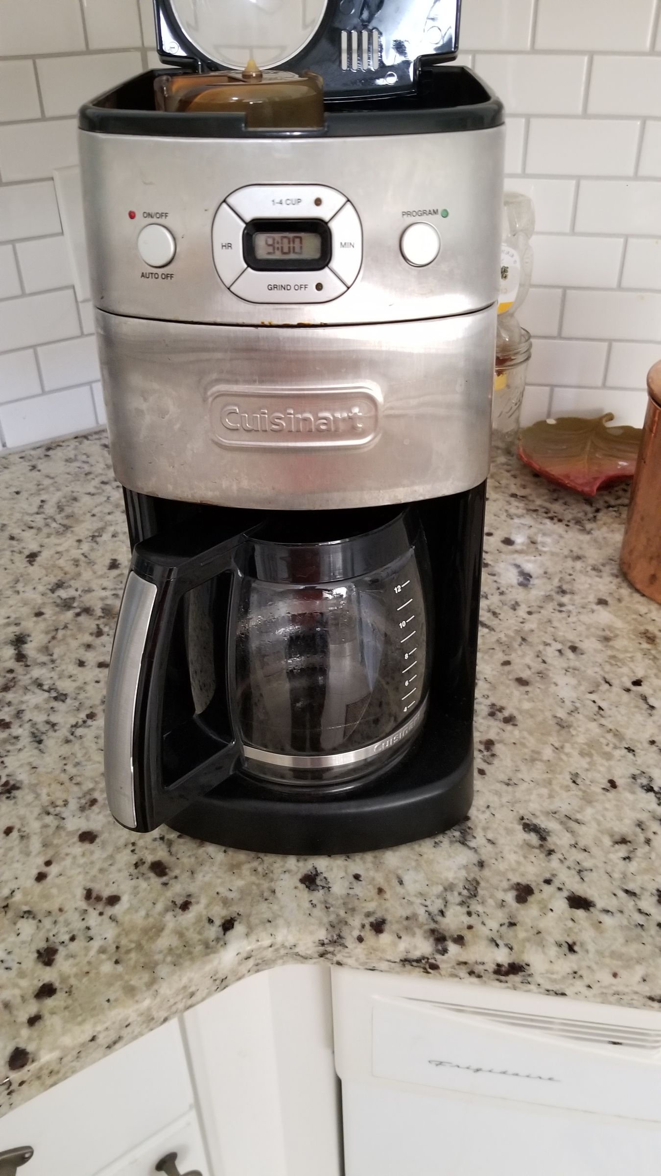 How to Use a Coffee Maker W/Grinder : 13 Steps - Instructables