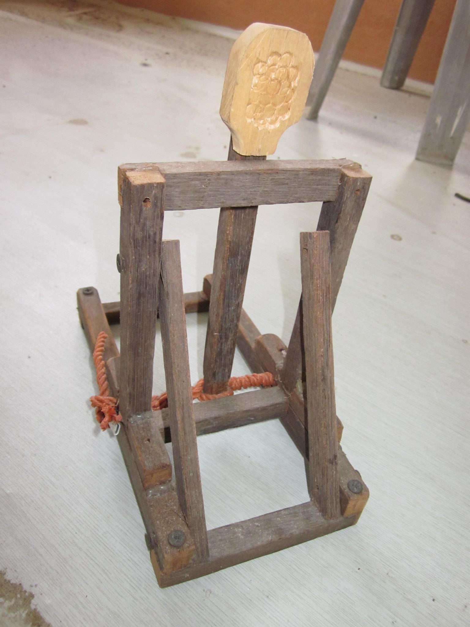 Mini Catapult : 6 Steps - Instructables