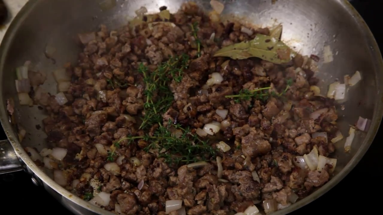 How to Cook a Red Wine Reduction Sauce : 10 Steps - Instructables