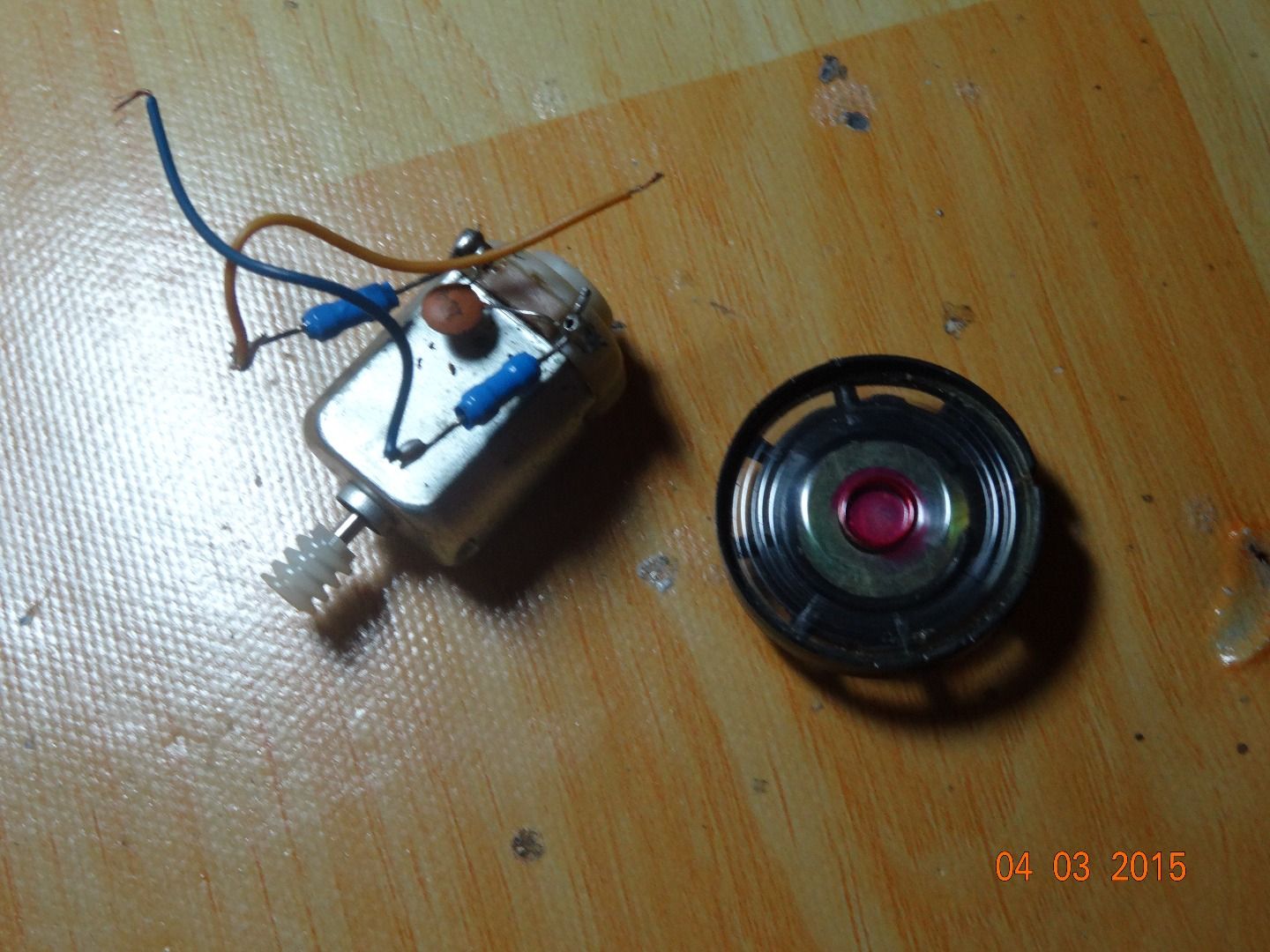 Electronics Components Salvage : 17 Steps (with Pictures) - Instructables