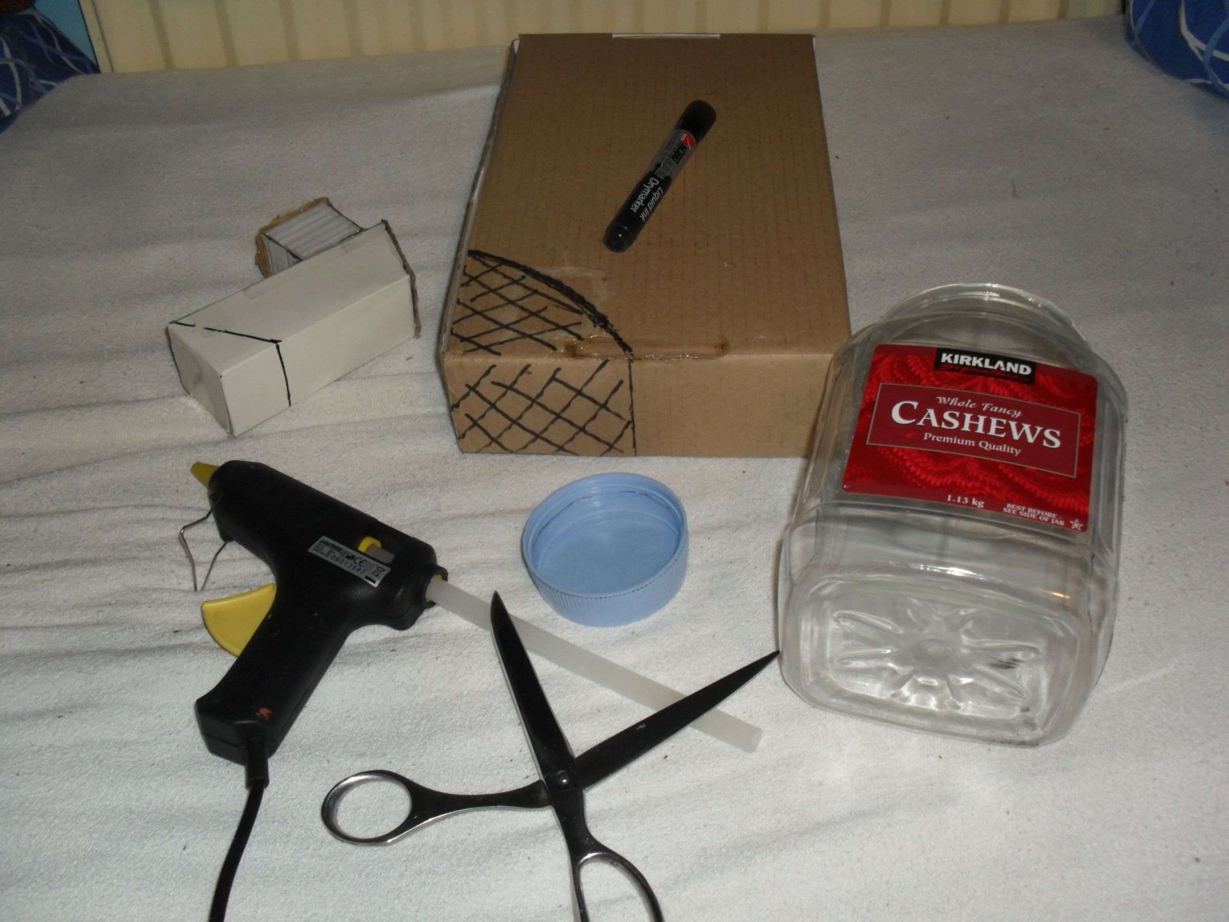 Cardboard Props: How to Make a Movie Camera : 14 Steps (with Pictures ...