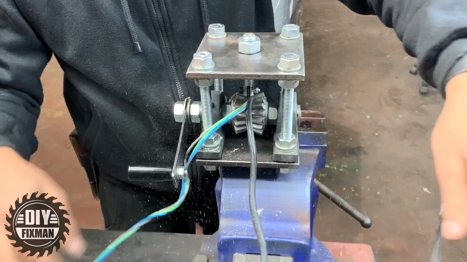 How to Build a Homemade Tool for Copper Wire Stripping - DIY : 5 Steps ...