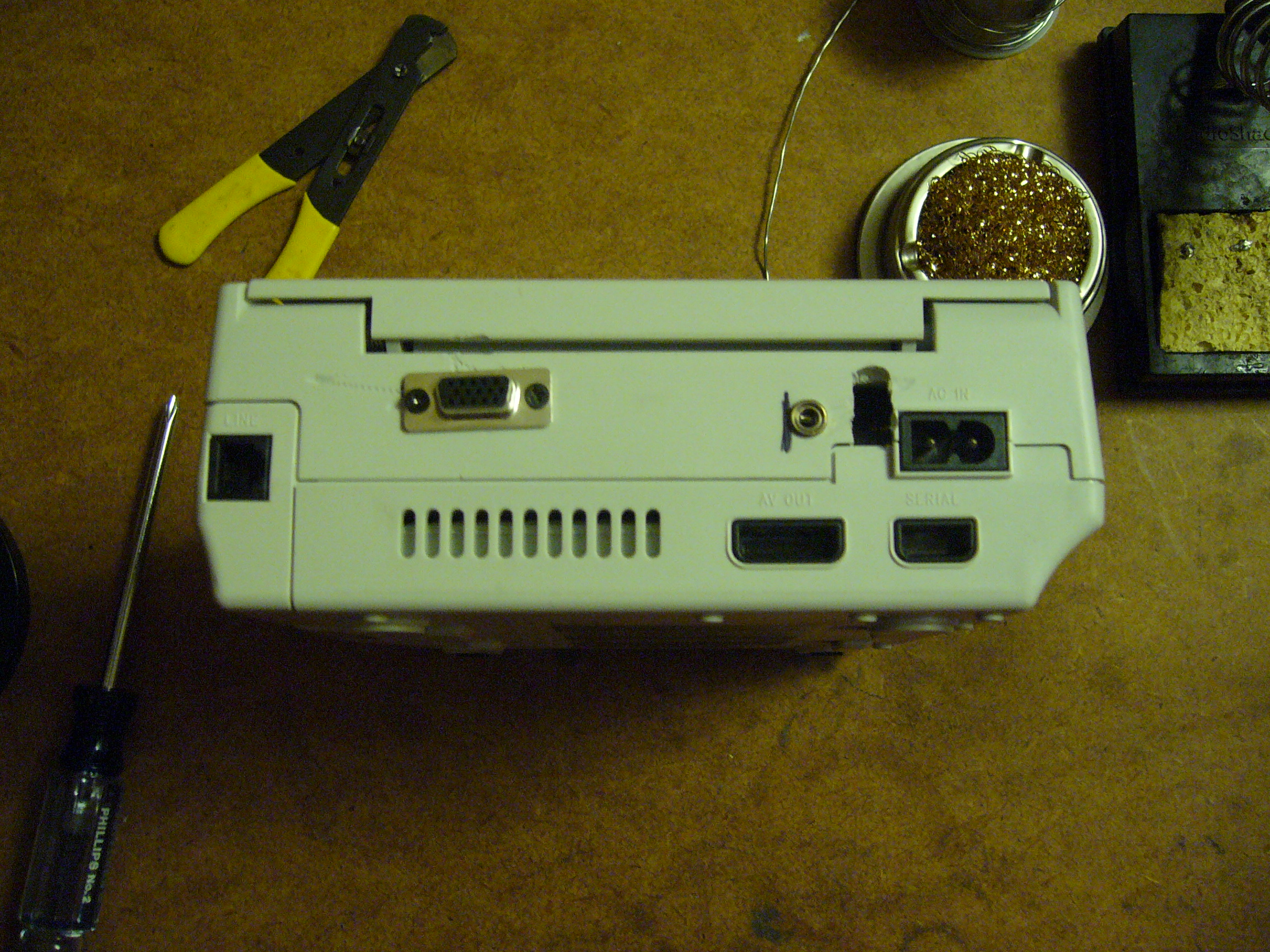 Sega Dreamcast VGA Mod : 10 Steps - Instructables
