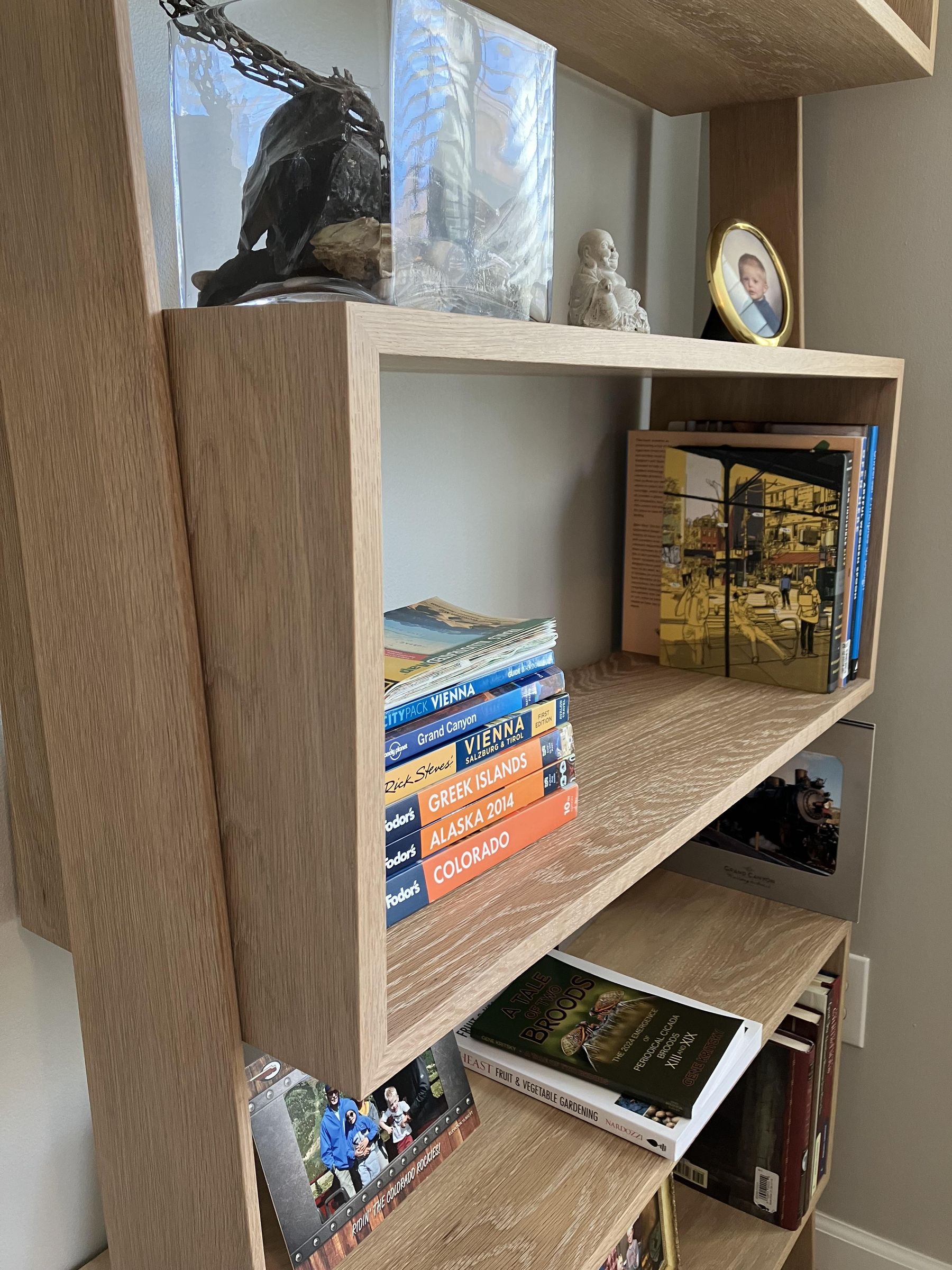 Modern Bookcase : 5 Steps (with Pictures) - Instructables