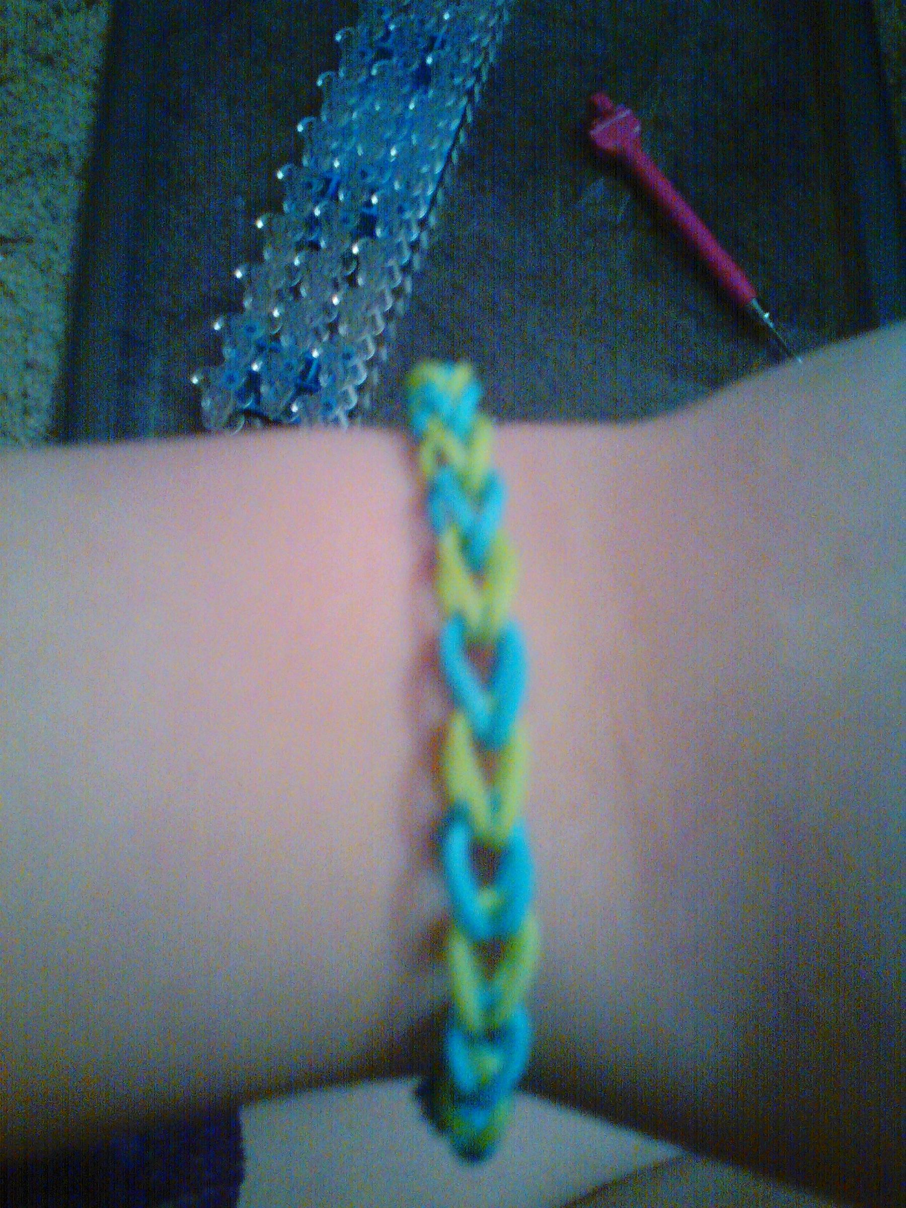 Single Rubber Band Braclet : 7 Steps - Instructables