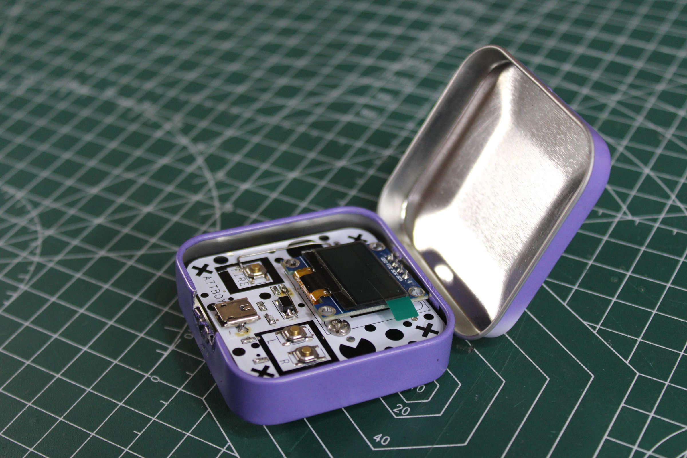 Candy Box Gameboy : 14 Steps (with Pictures) - Instructables