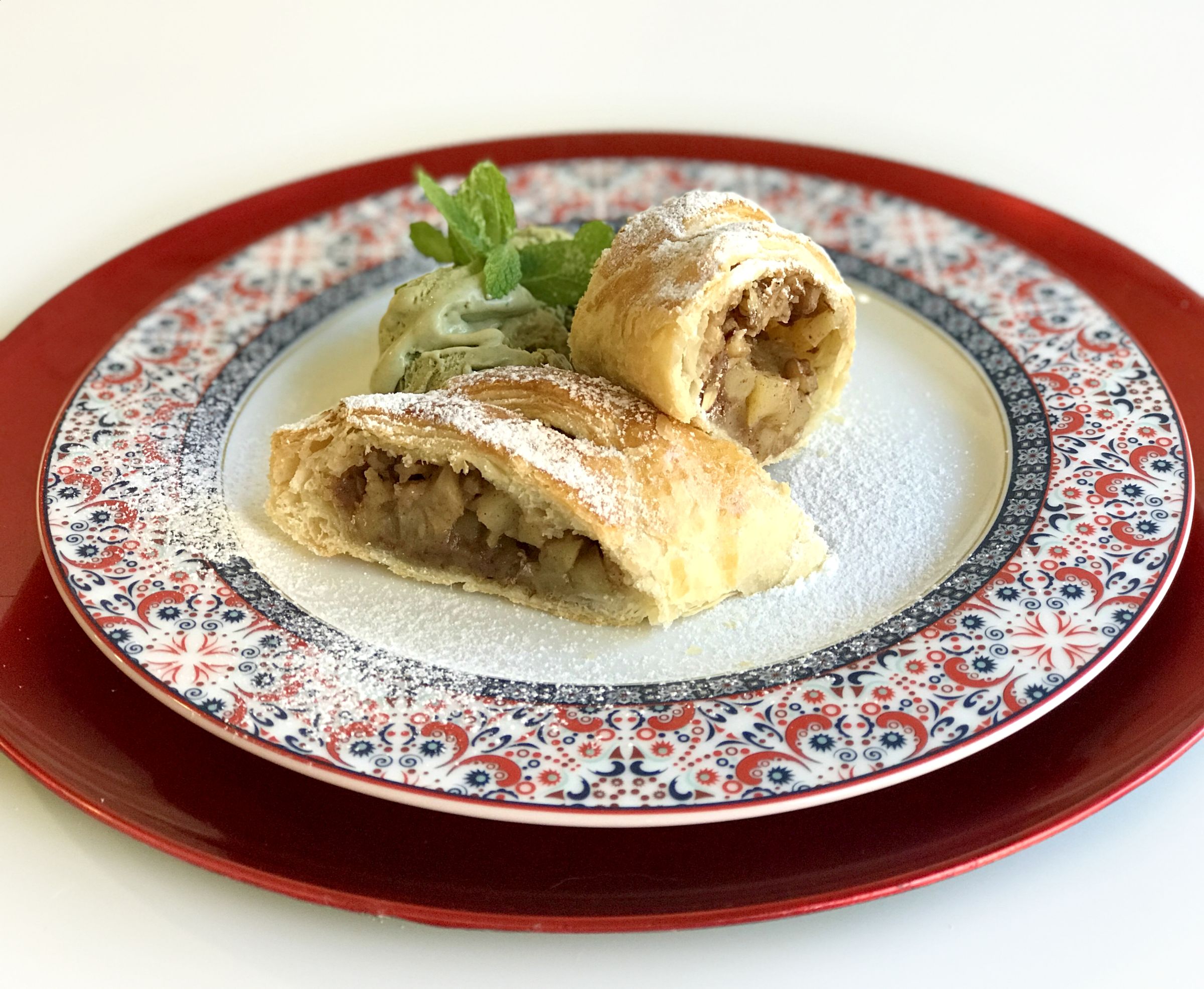 Apple Walnut Strudel : 9 Steps (with Pictures) - Instructables