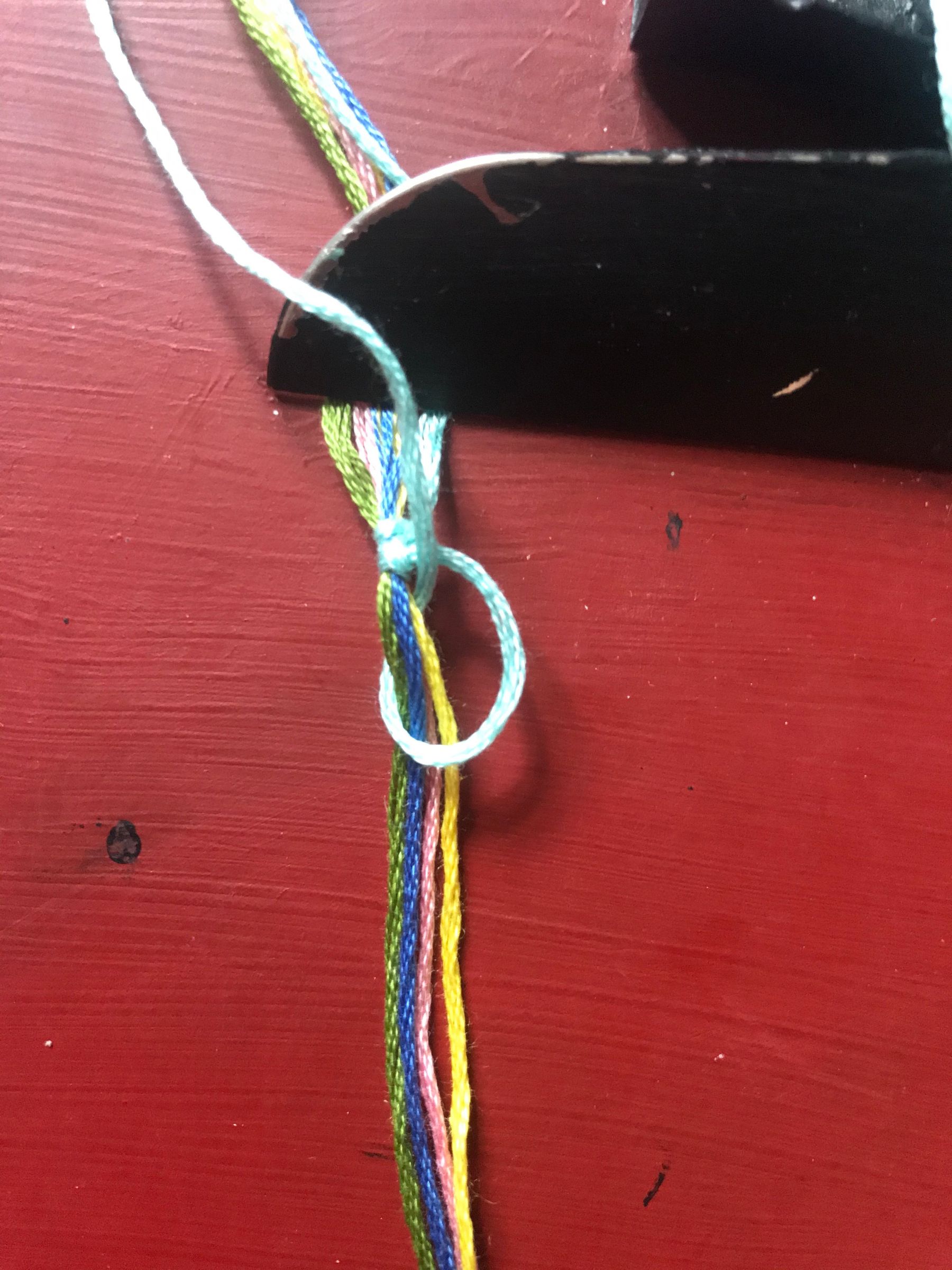 Friendship Bracelet With Teardrop Loop and Triangle Ending : 7 Steps ...
