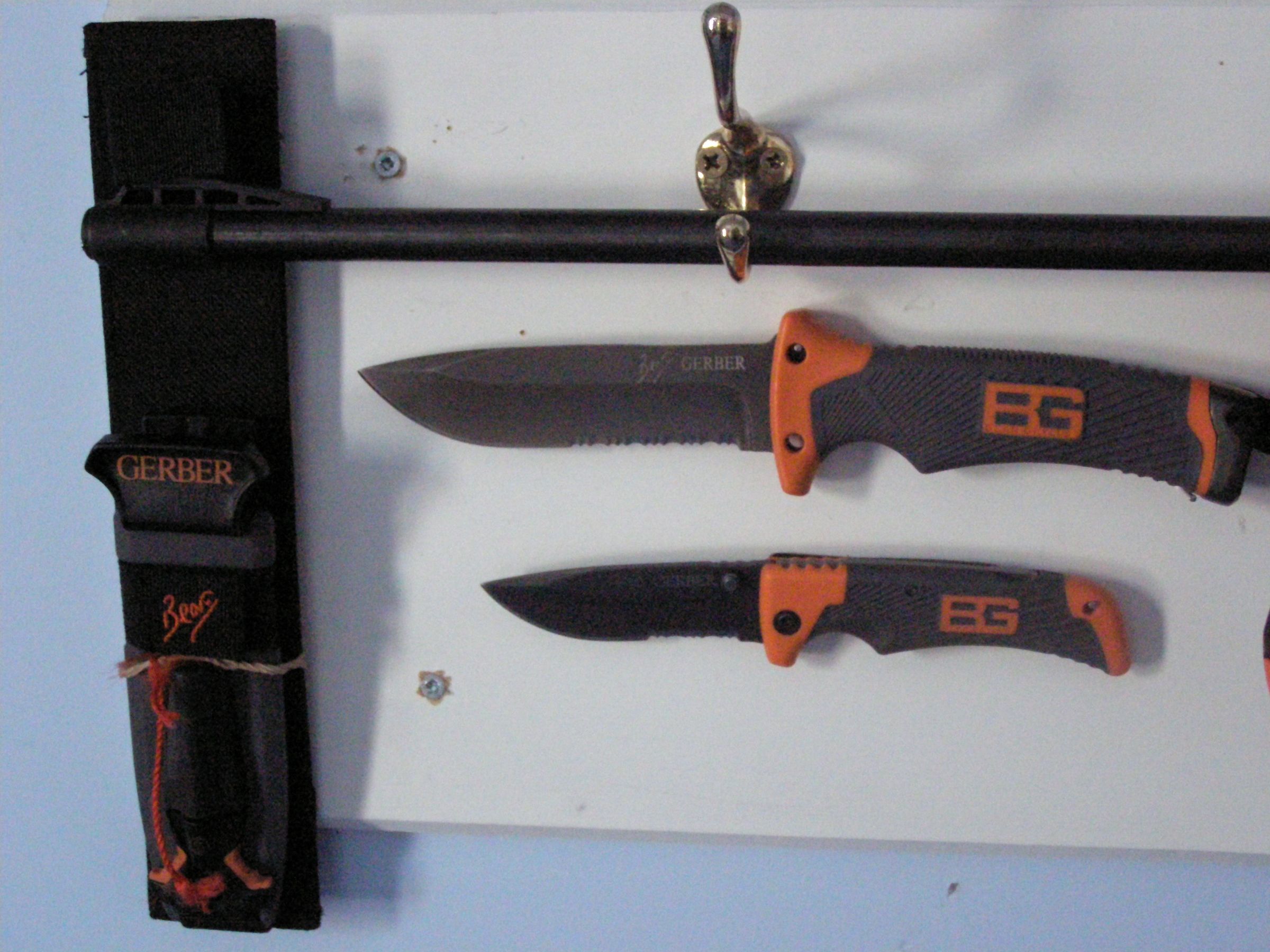 Super Easy Redneck Knife/gun Rack - Instructables