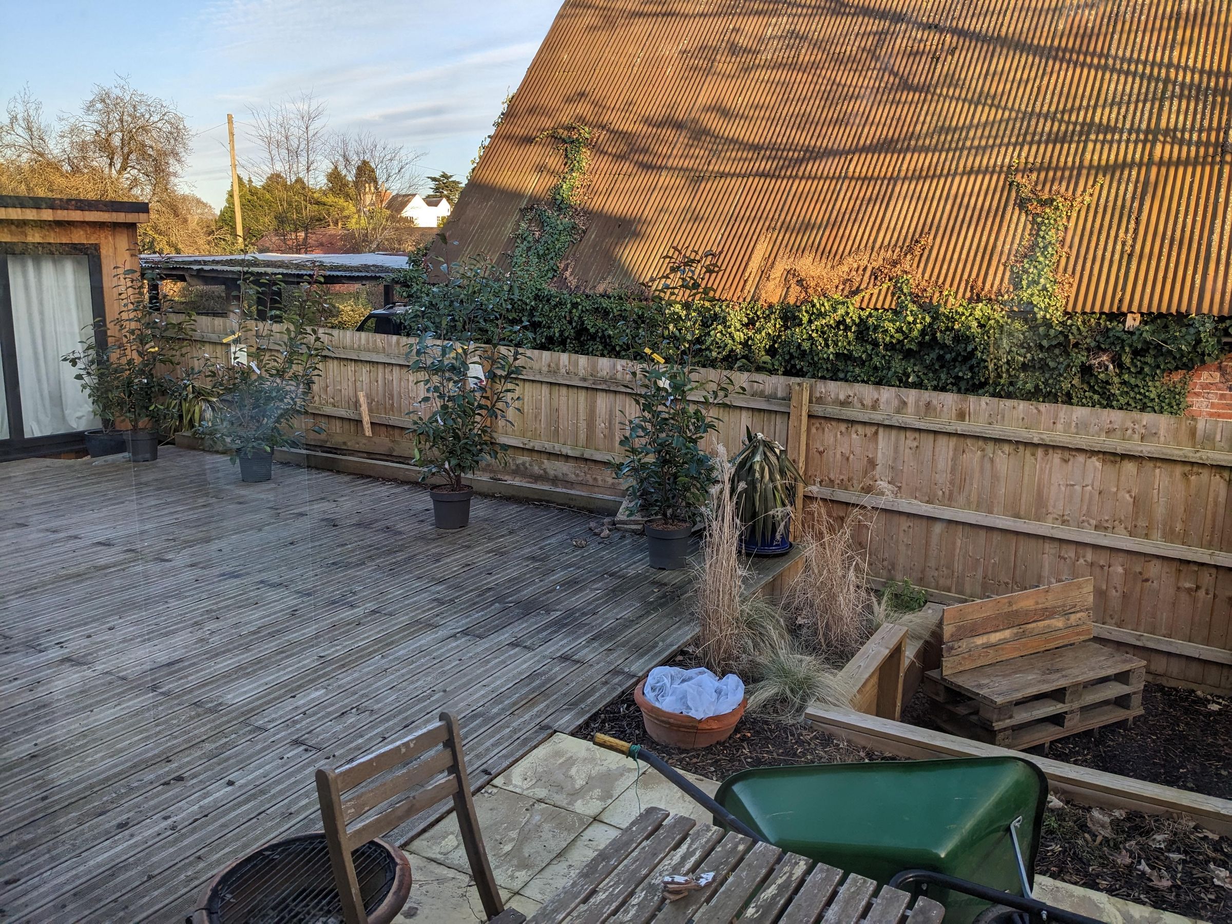Creating a Beautiful Tiered Garden From a Boring New Build Slope : 8 ...