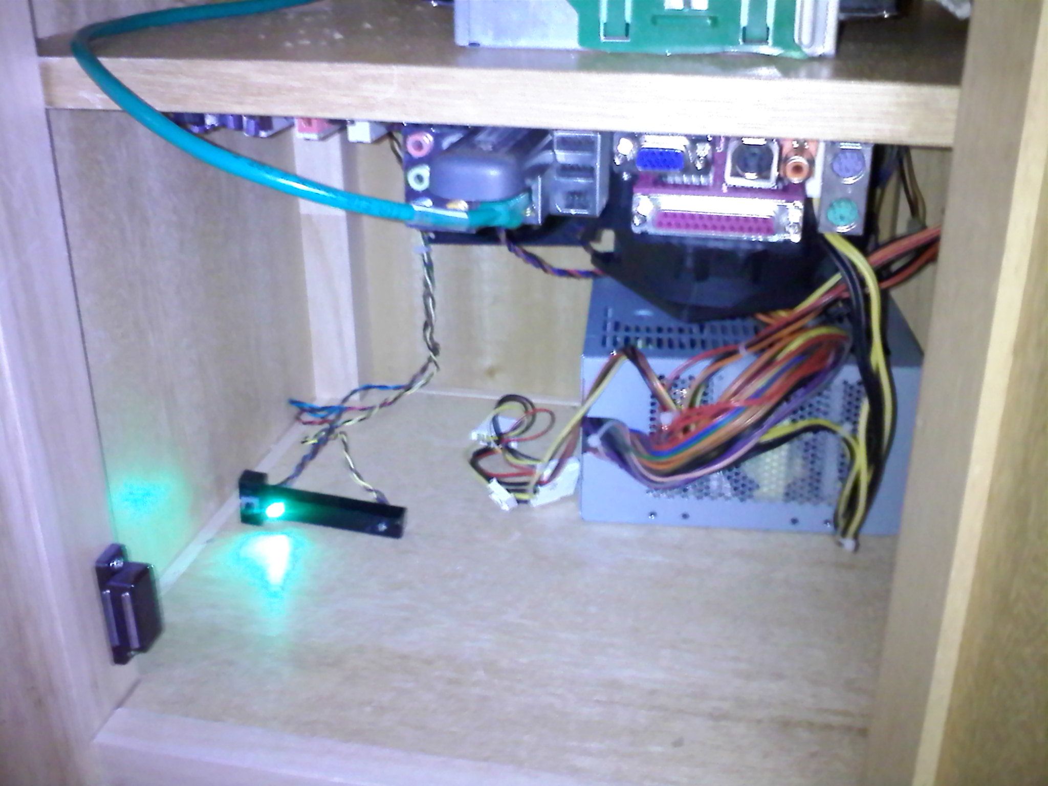 Hidden Computer - Instructables