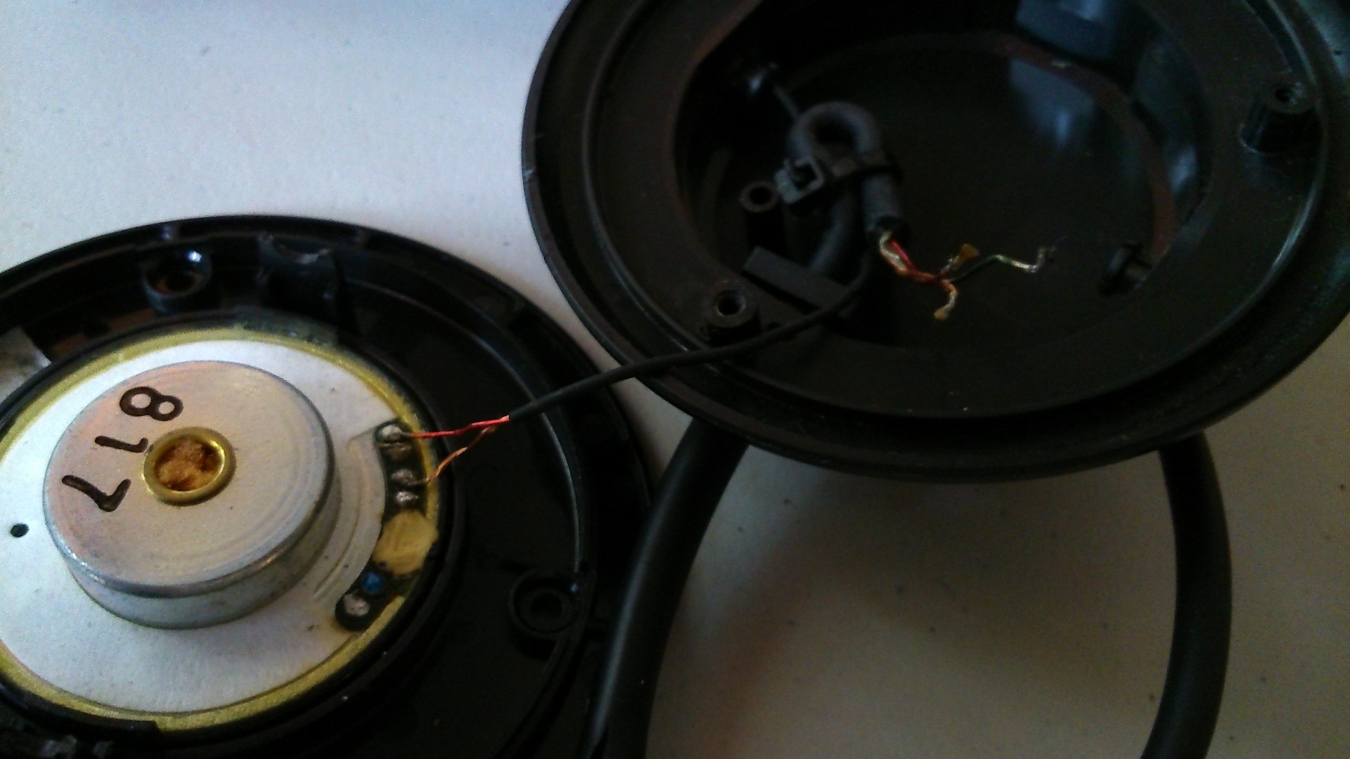 Headphone Removable Cable - Sony MDR-V500 : 9 Steps - Instructables