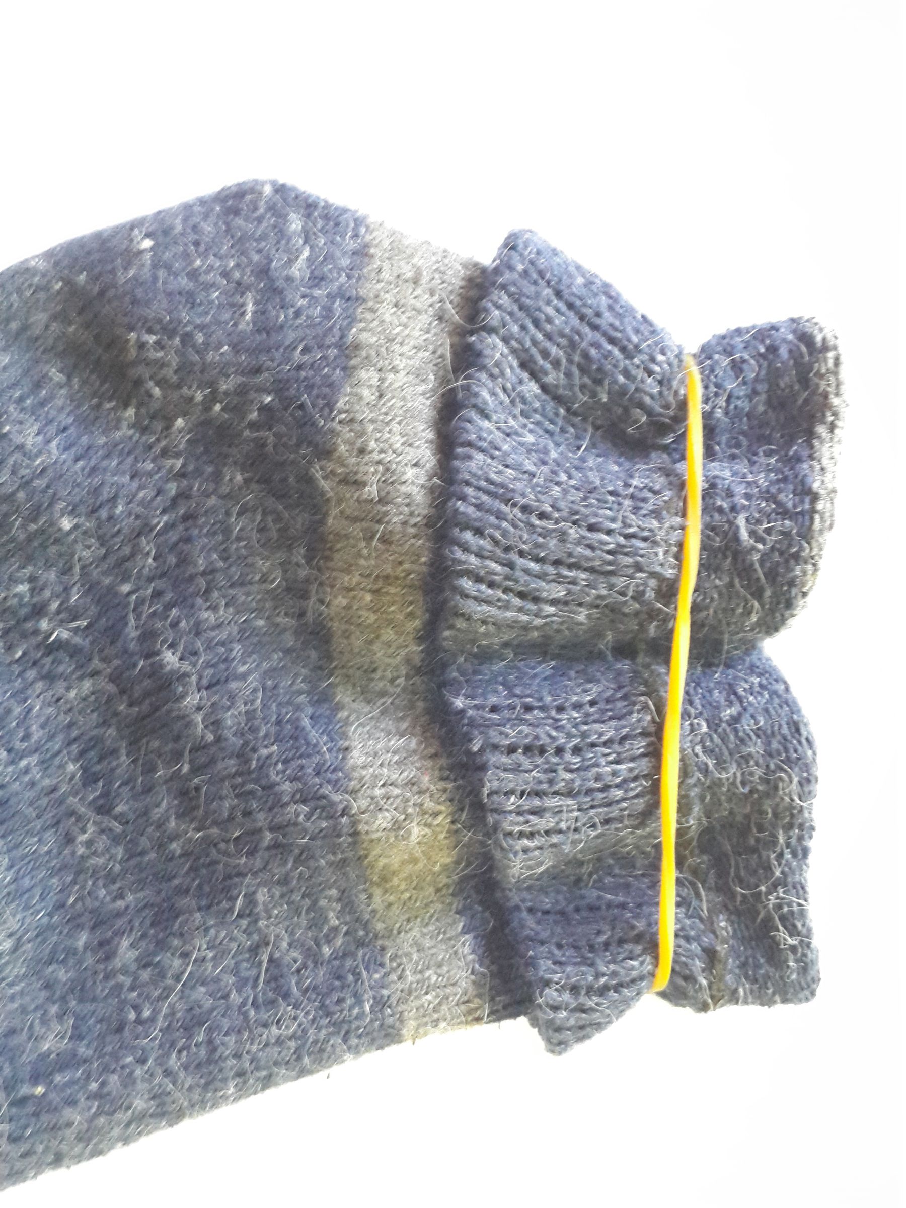 REPAIR OF SOCKS : 7 Steps - Instructables