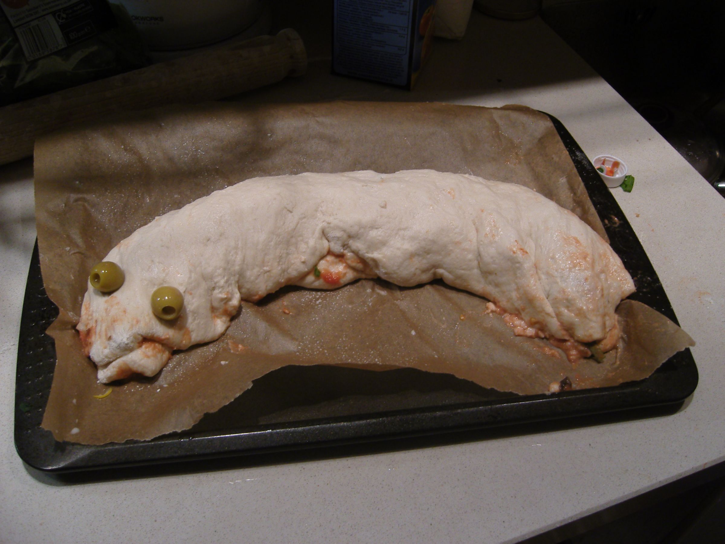 Sandworm / Graboid (Rolled Up) Pizza : 6 Steps - Instructables
