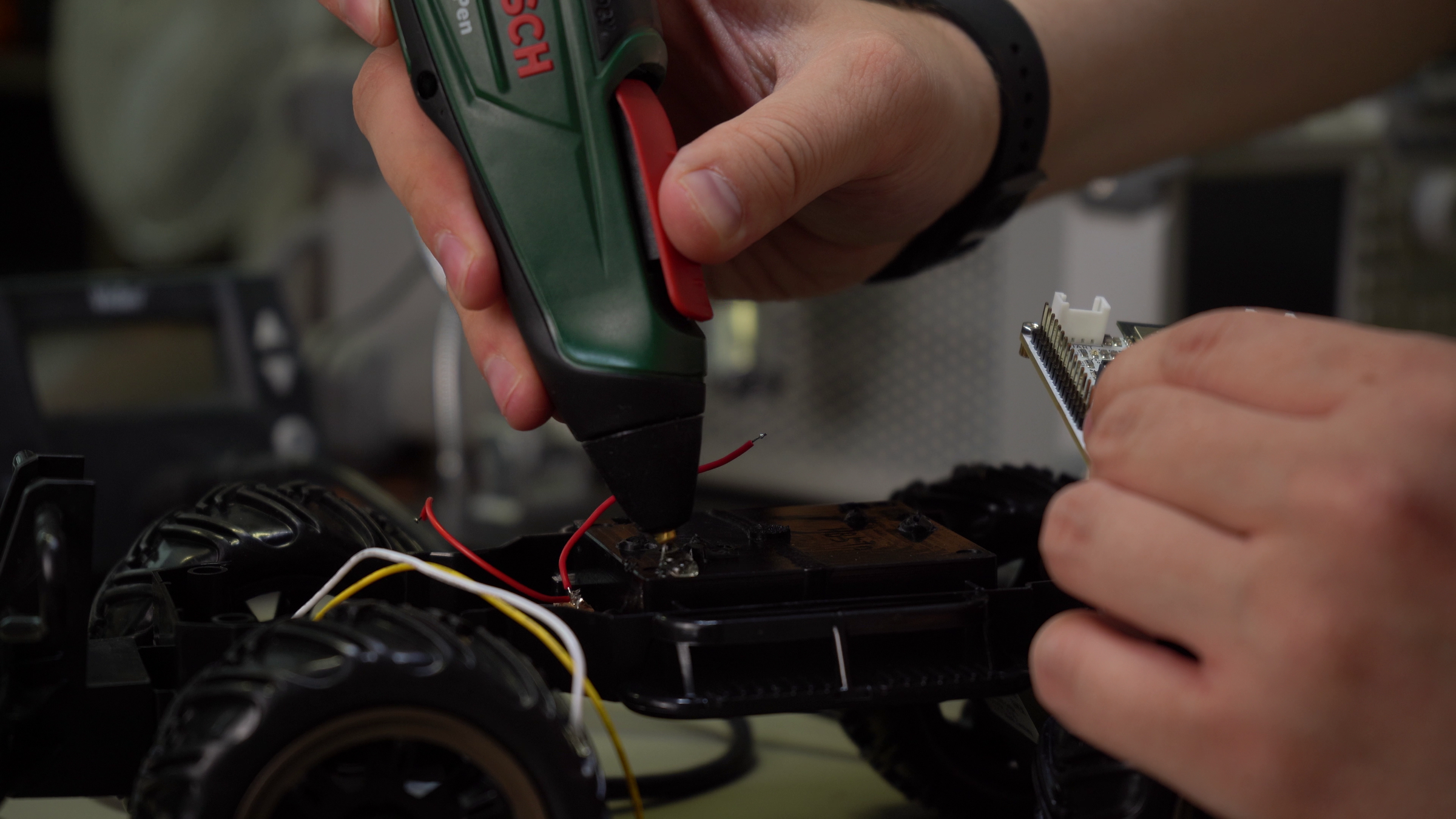 How to Install Your RoboHeart Hercules Into a RC Car : 15 Steps - Instructables